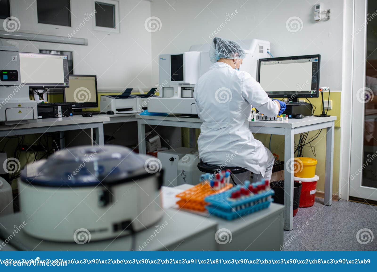 Medical Worker Works in a Hospital Laboratory Editorial Photography ...