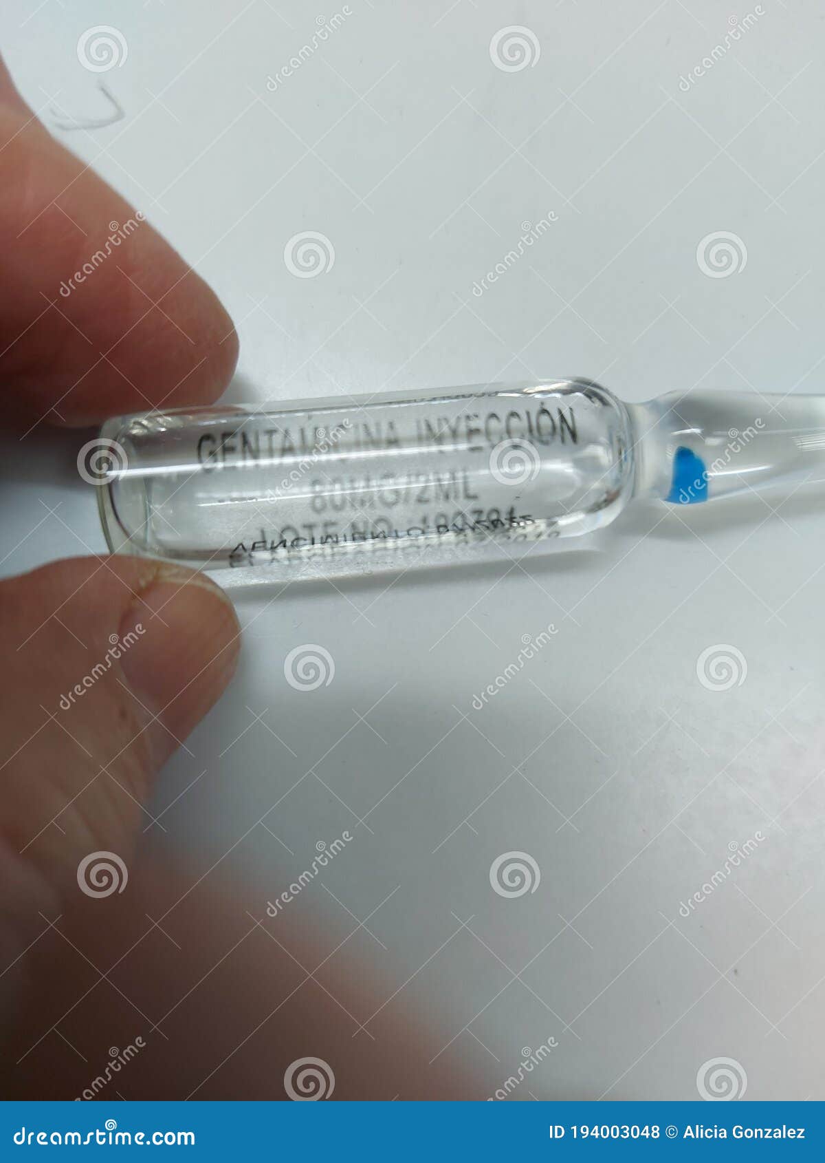 Medicamento Antibiótico Inyectable Foto de archivo - Imagen de ...