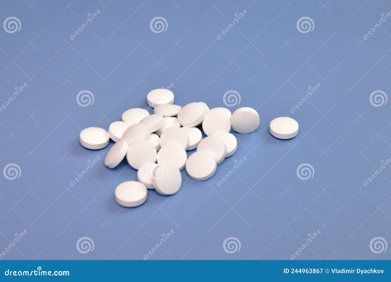 Medicamentos e comprimidos imagem de stock. Imagem de empacotar - 244963867