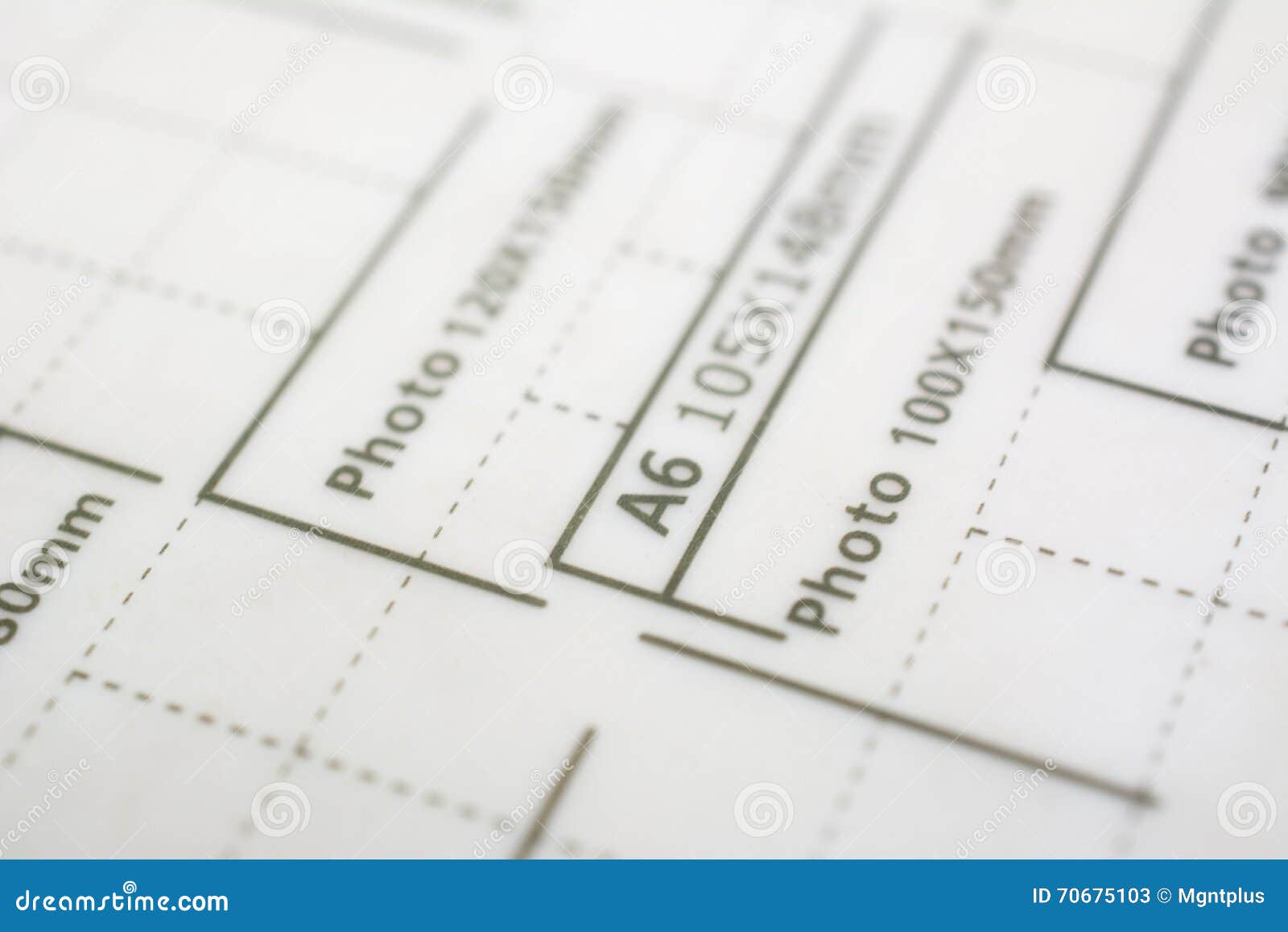 Medidas Para O Tamanho Do Papel A6 Imagem de Stock - Imagem de letras ...