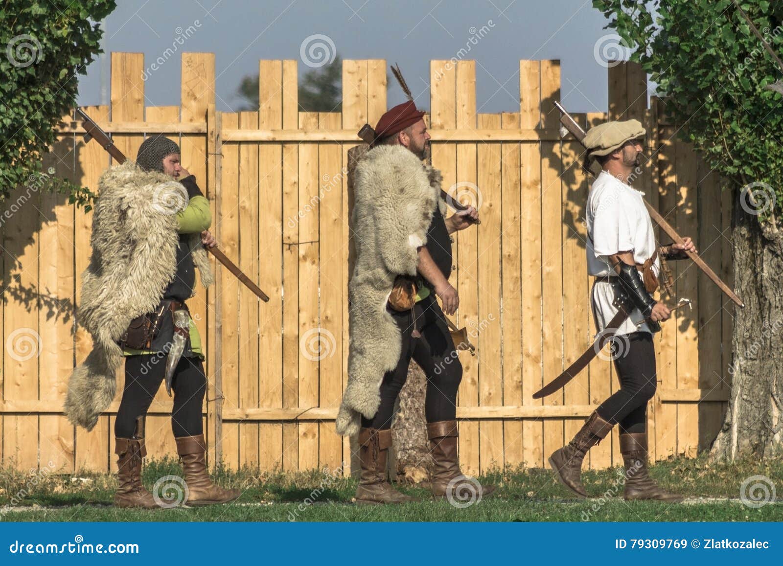 Medieval army men editorial stock image. Image of battle - 79309769