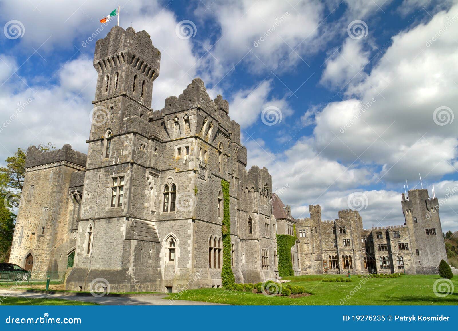 Medieval Ashford castle stock image. Image of grave, hotel - 19276235