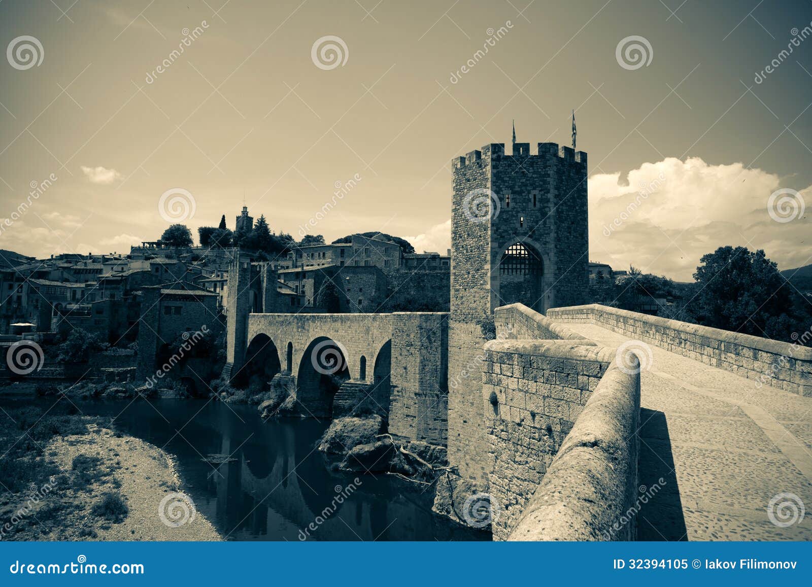 Medieval Bridge with City Gate Stock Image - Image of gate, arch: 32394105