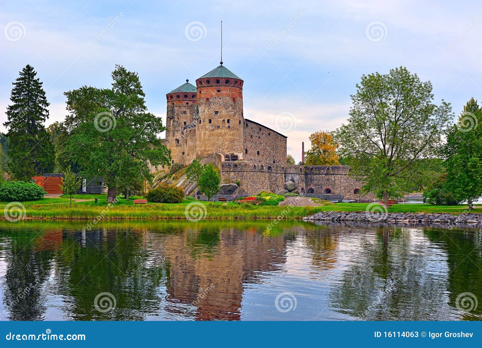 Medieval castle at autumn stock image. Image of famous - 16114063
