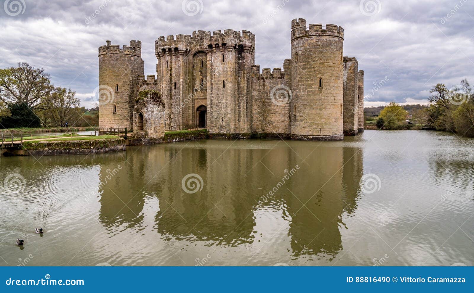 A Medieval Castle in England Stock Photo - Image of tourism, england ...