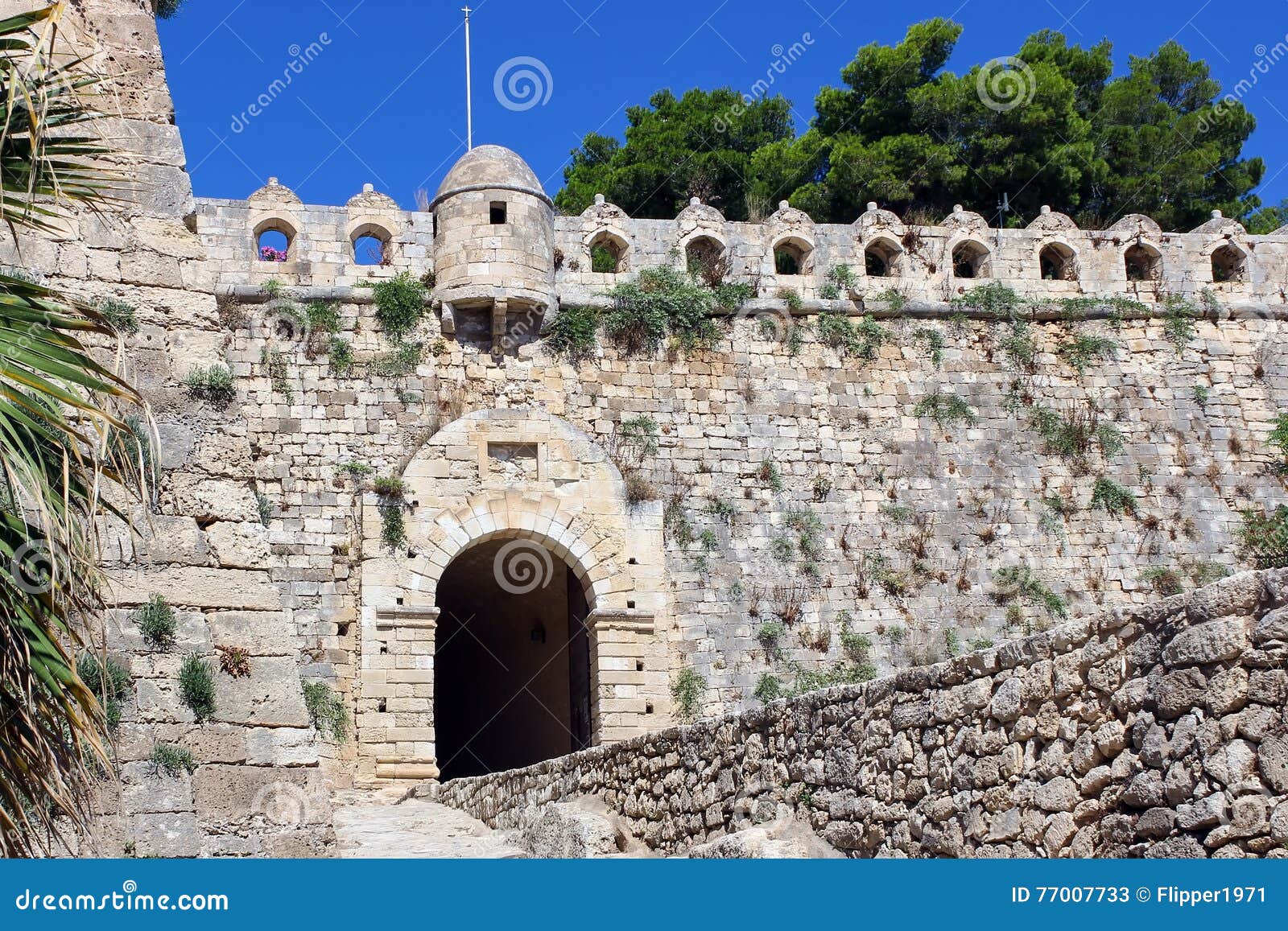 Medieval castle gate stock image. Image of fortress, nature - 77007733