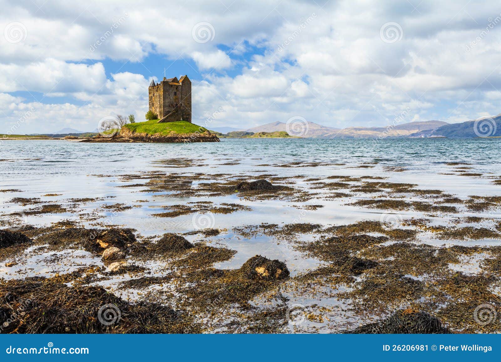 Medieval Castle on a Island Stock Image - Image of hill, loch: 26206981