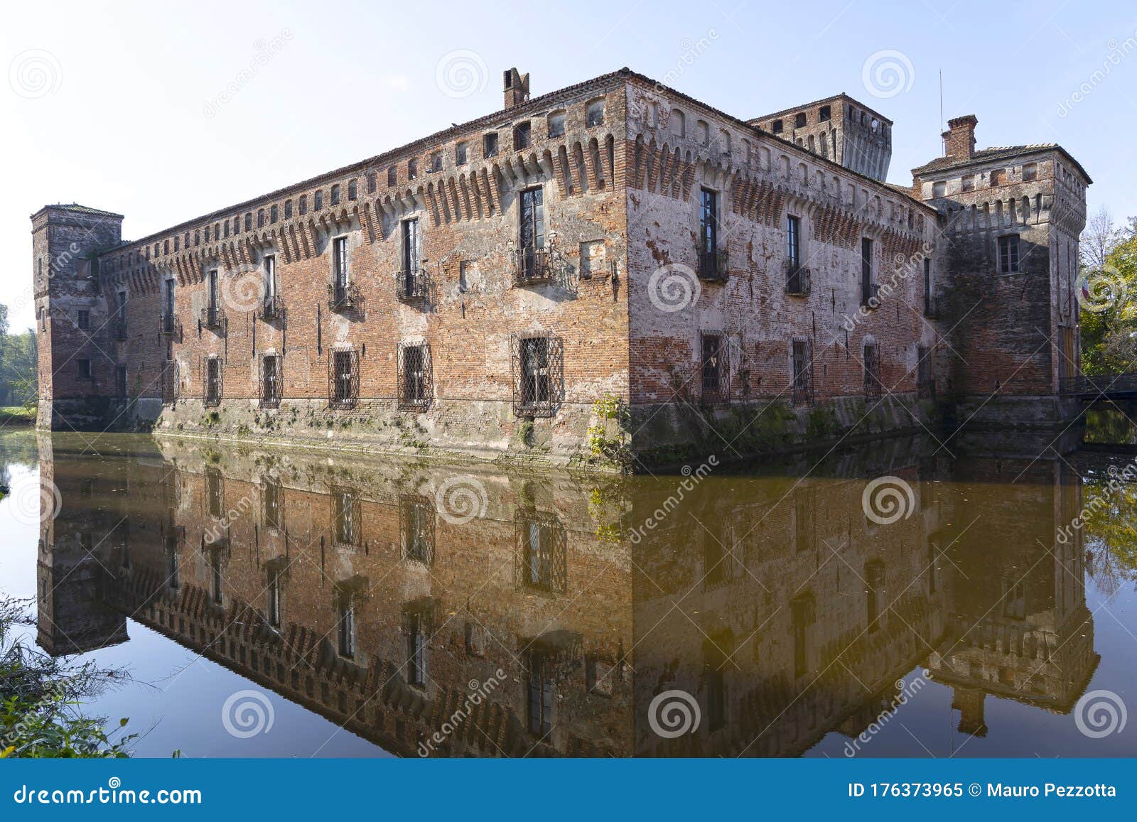 Medieval castle in Italy stock image. Image of lombardy - 176373965
