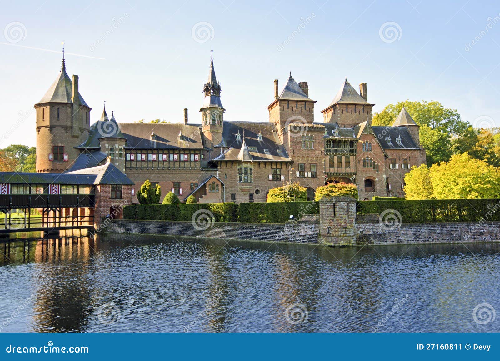 Medieval Castle in the Netherlands Editorial Photo - Image of green ...