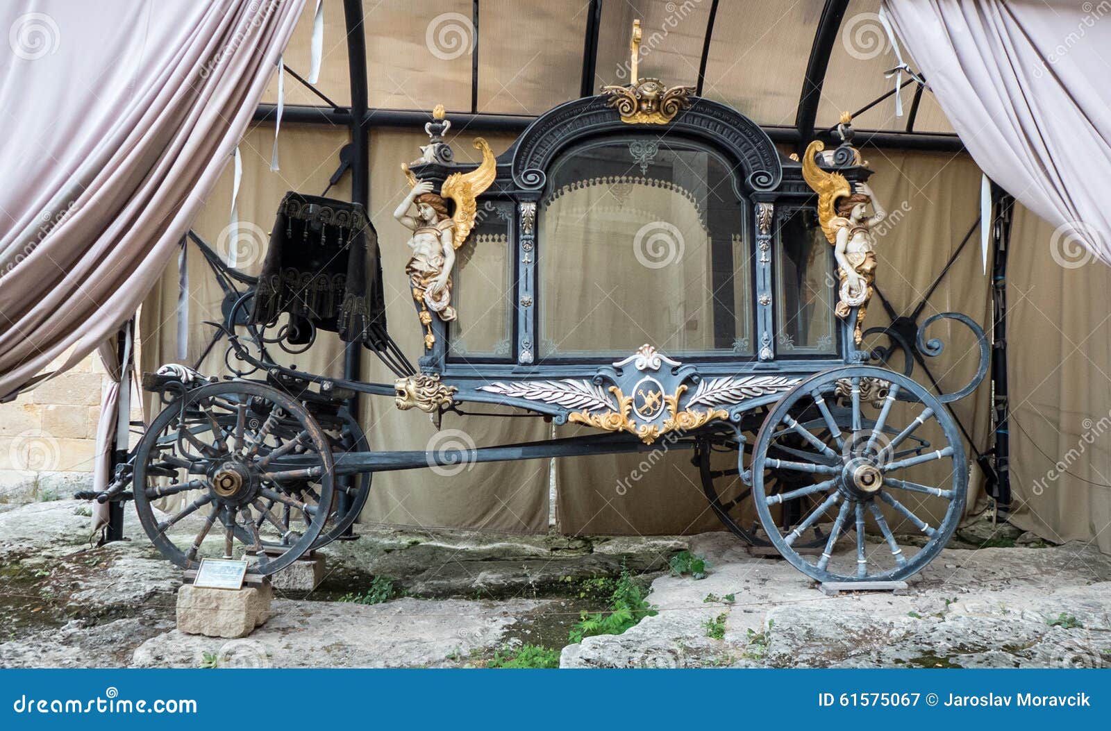 Medieval coach stock image. Image of transport, transportation - 61575067