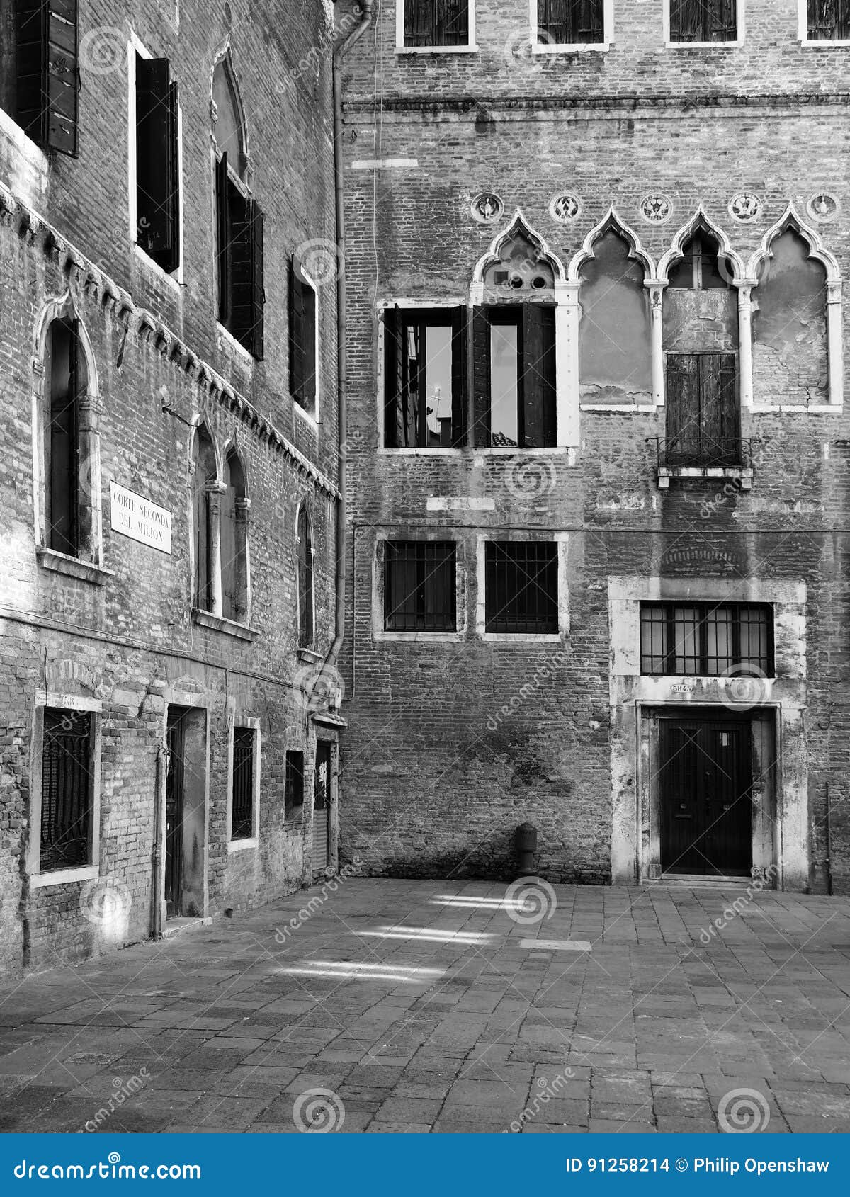 Medieval Courtyard in Venice with Old Windows Repaired Walls a ...