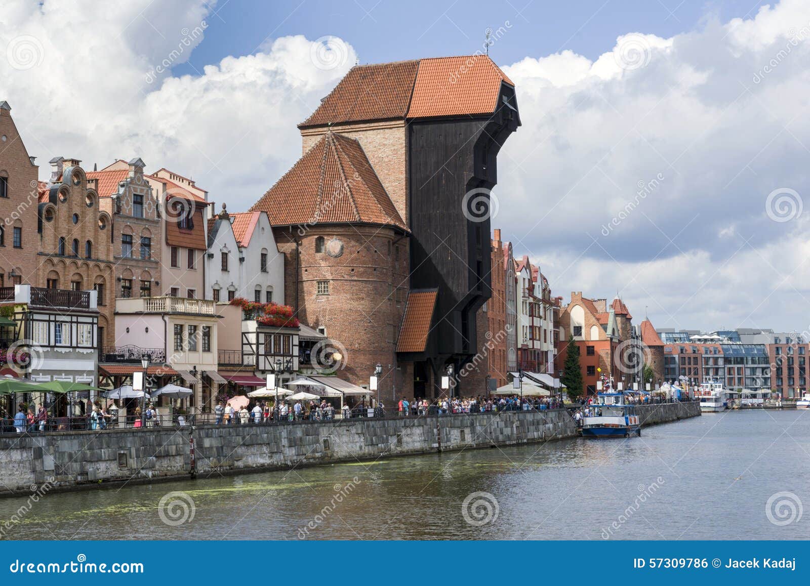 Medieval Crane in Gdansk, Poland Editorial Photo - Image of ...