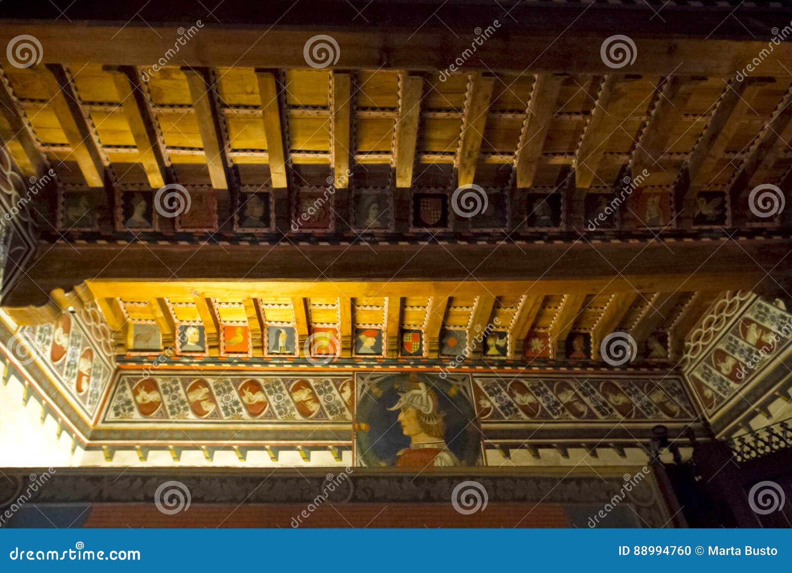 172_Medieval dining room editorial image. Image of castle - 88994760