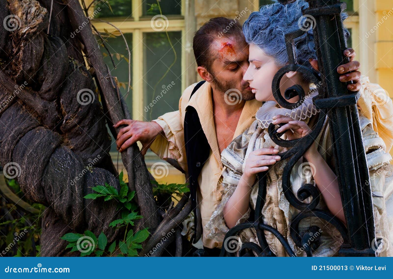 Medieval dressed couple stock image. Image of temptation - 21500013