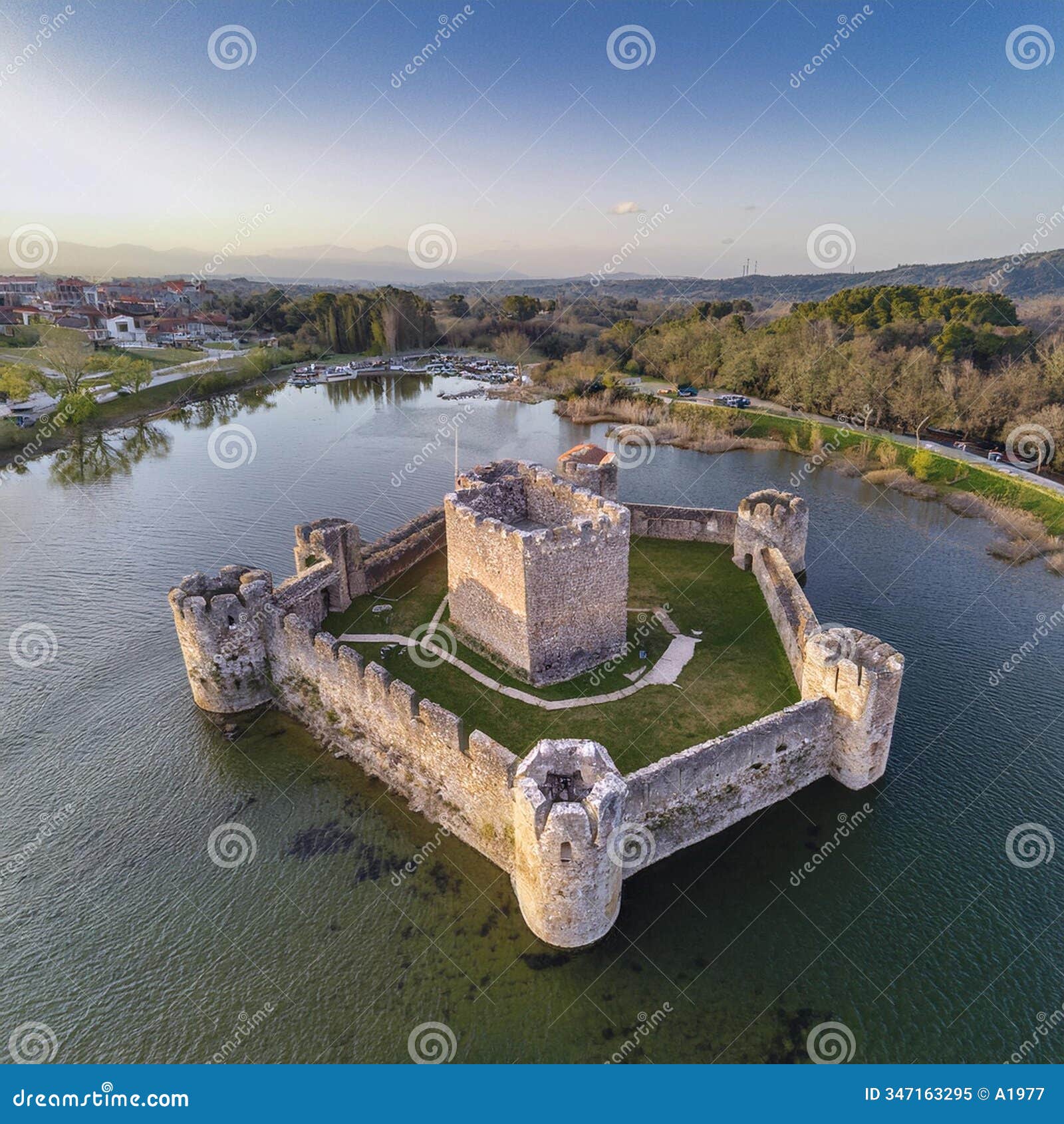 Fortifications Cartoons, Illustrations & Vector Stock Images - 567 ...