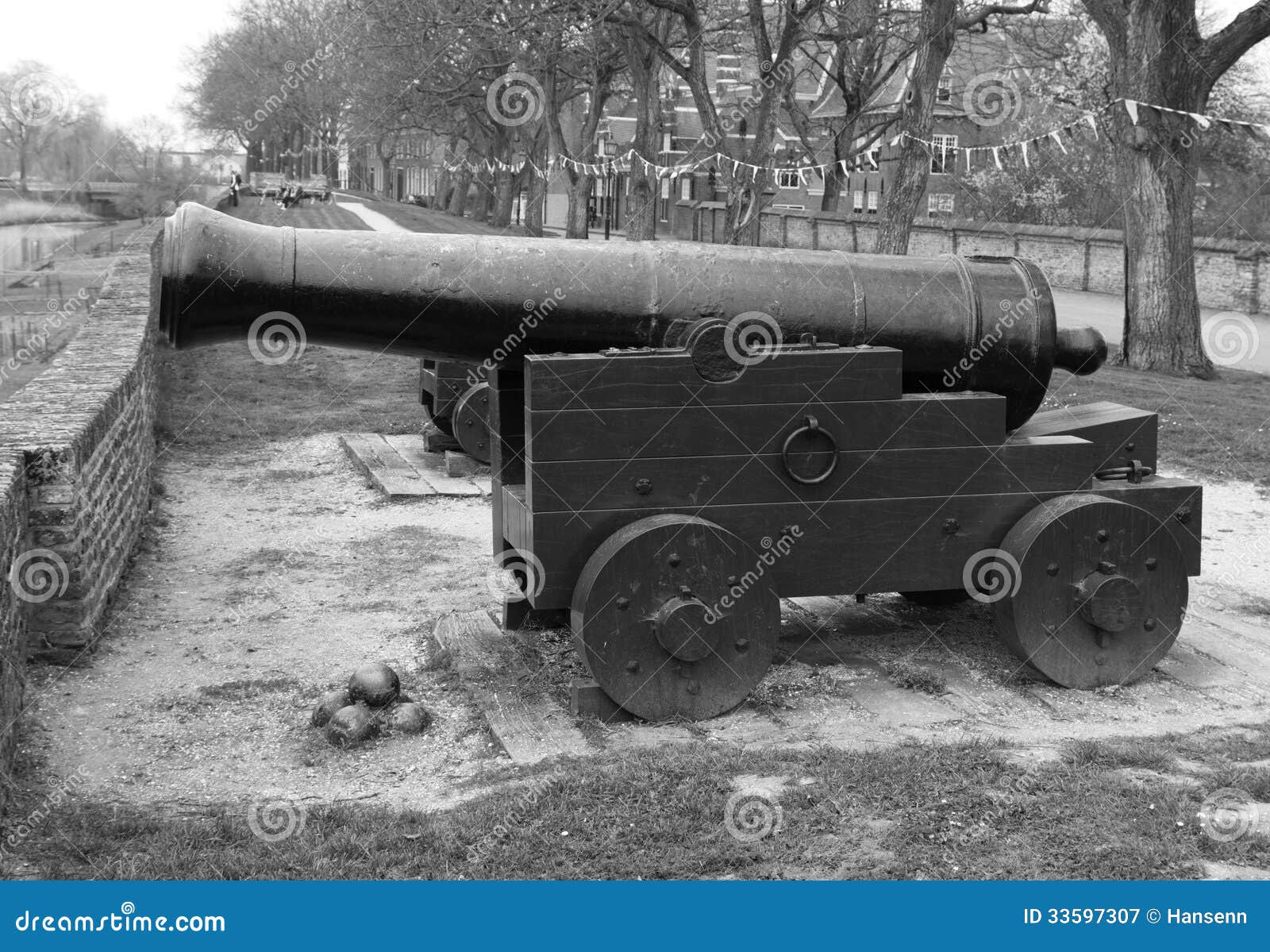 Medieval guns stock image. Image of travel, fortification - 33597307