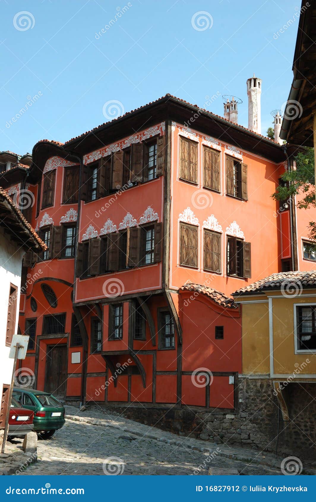 Medieval Houses Alongside A Canal In Delfshaven, The Netherlands Stock ...