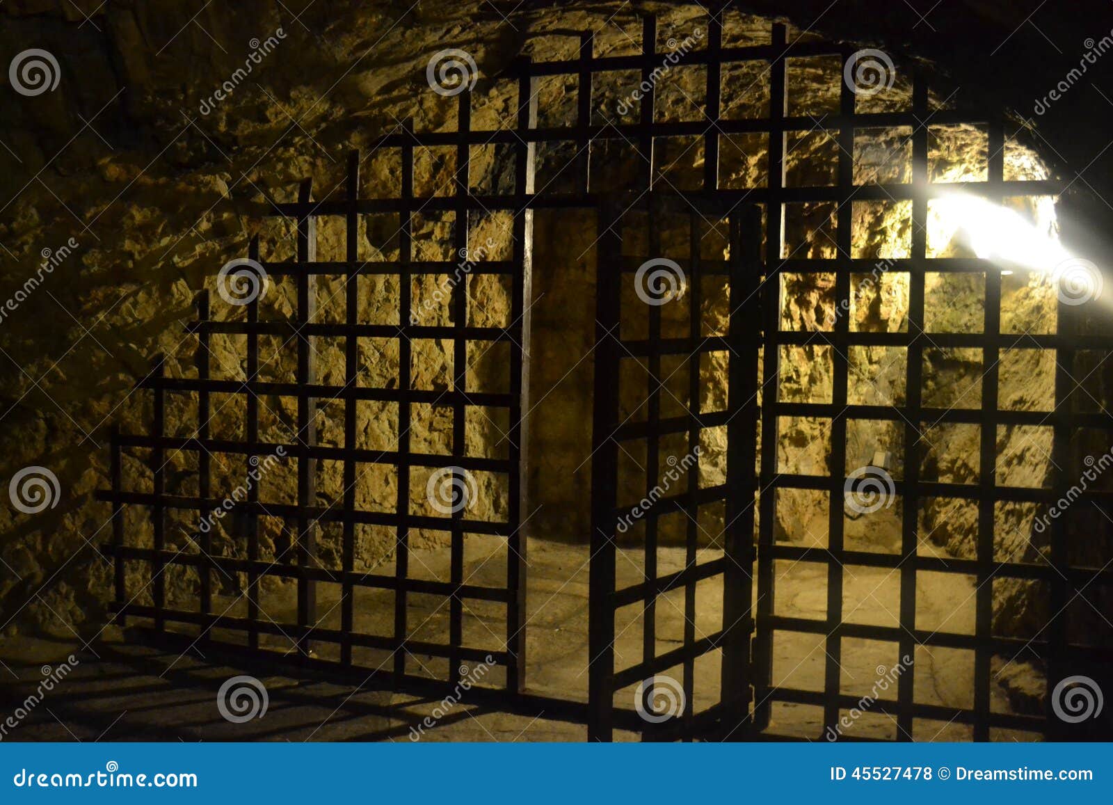 Medieval Prison Cell 790+ Medieval Prison Cell Stock Photos, Pictures
