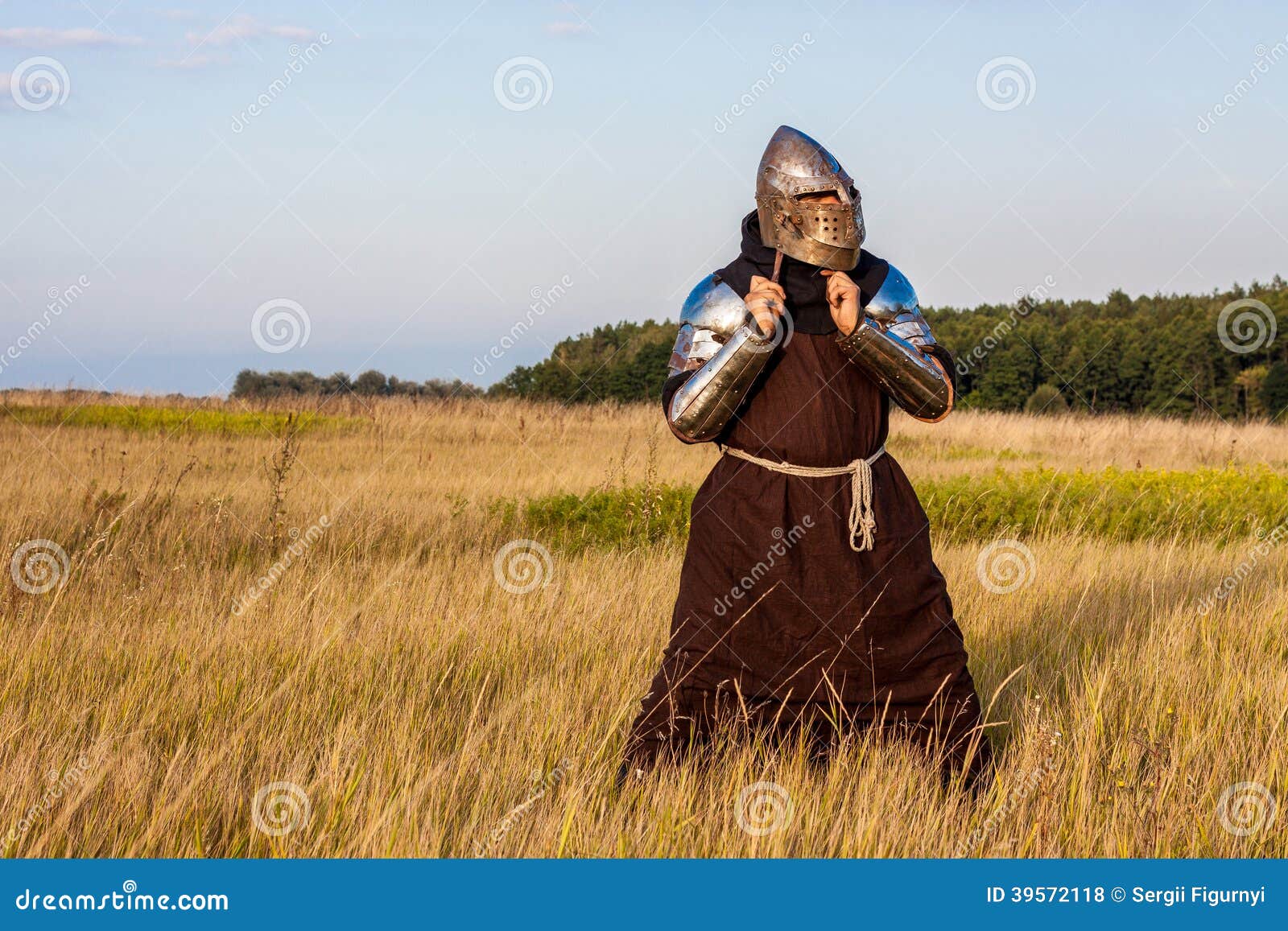 Medieval knight stock photo. Image of bodyguard, ages - 39572118