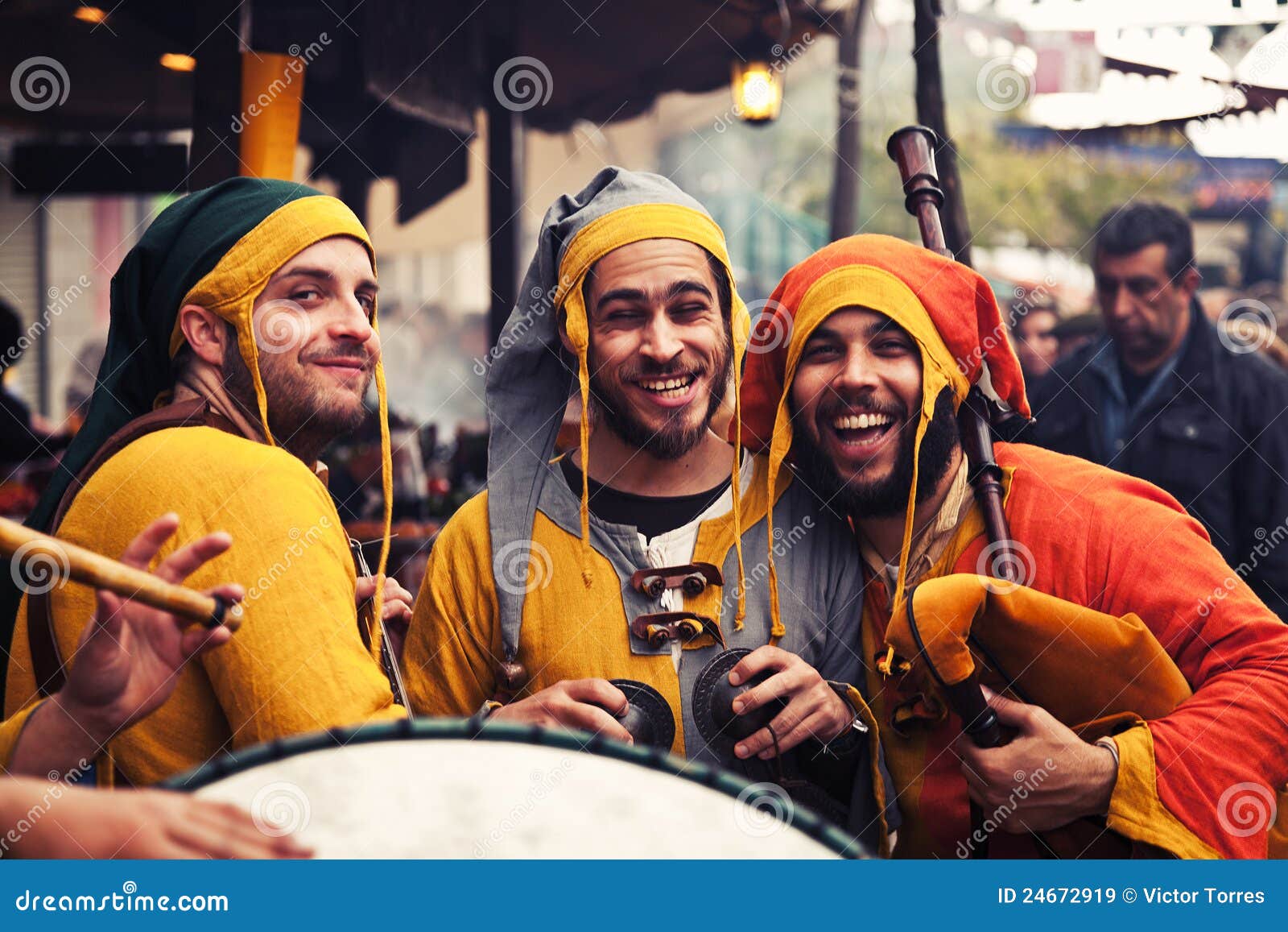 Medieval Musicians Playing at El Alamo Market Editorial Stock Image ...
