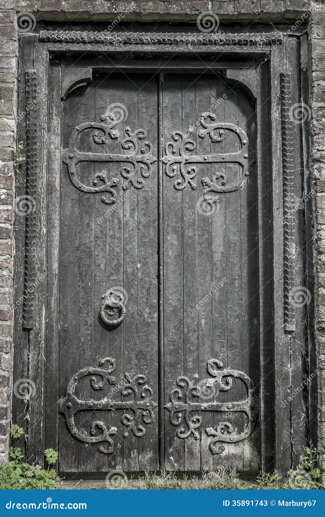 Medieval Oak Door stock image. Image of hinge, ornate - 35891743