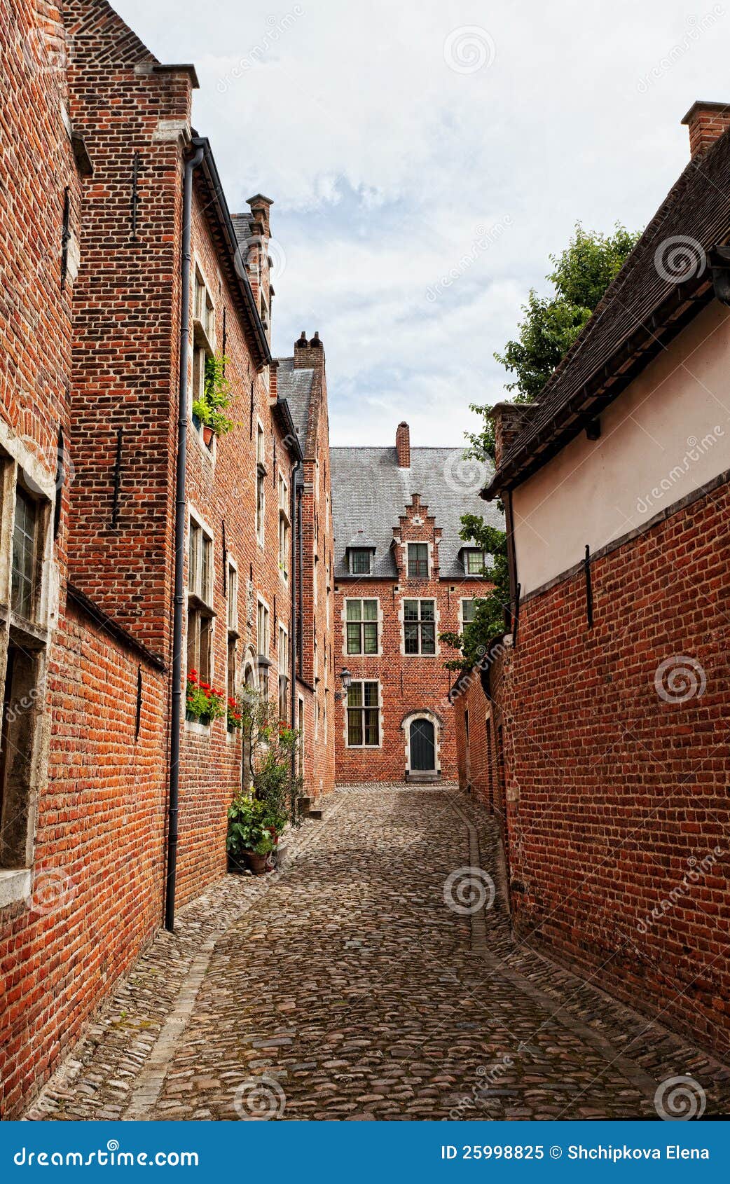 Medieval Quarter of the City of Leuven Stock Image - Image of summer ...