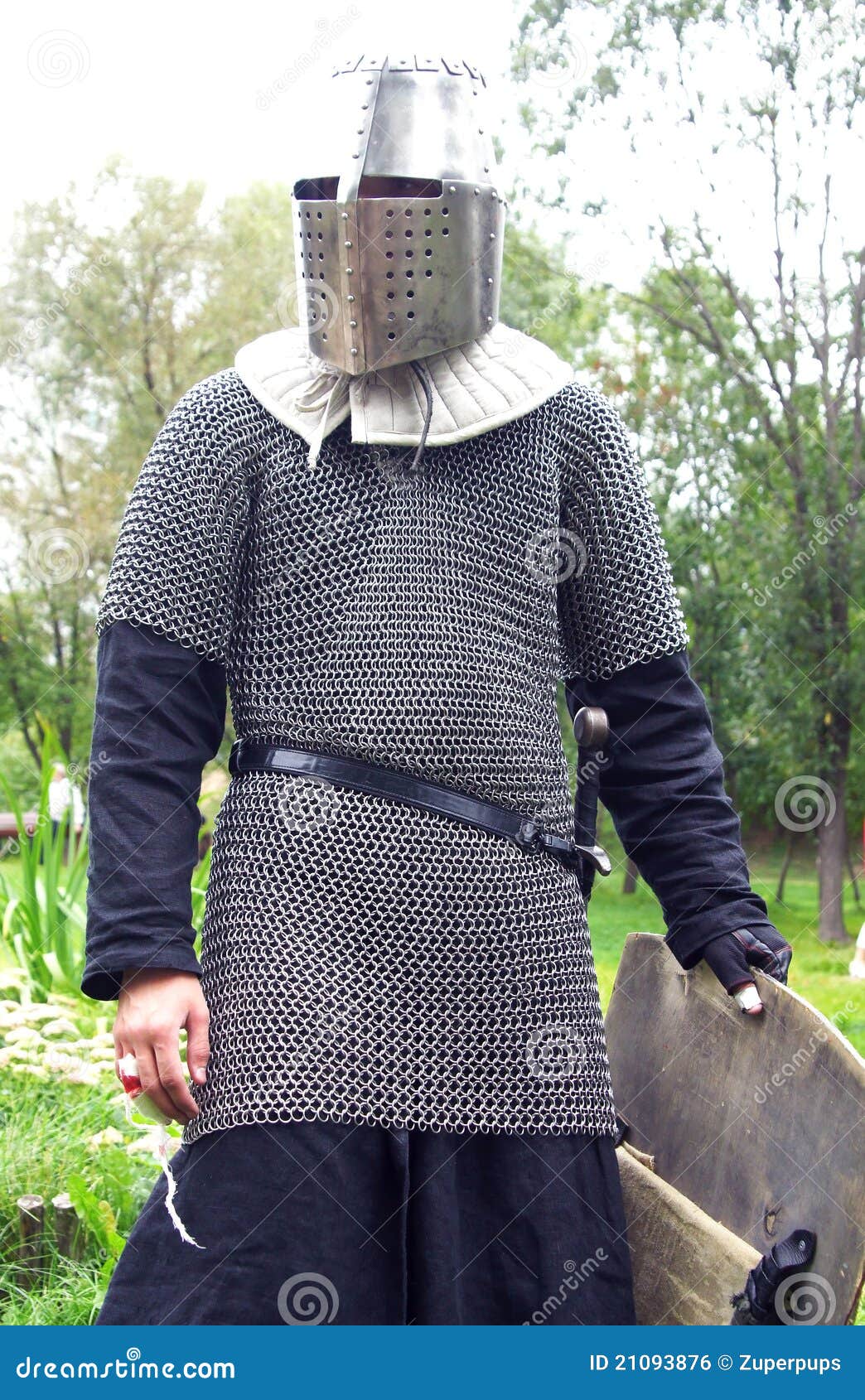 Medieval soldiers editorial photo. Image of helmet, active - 21093876