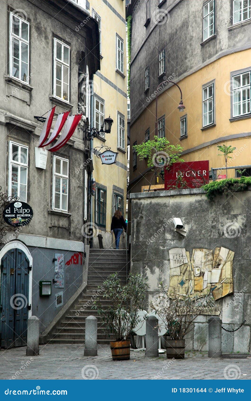 Medieval Street, Vienna editorial stock image. Image of culture - 18301644