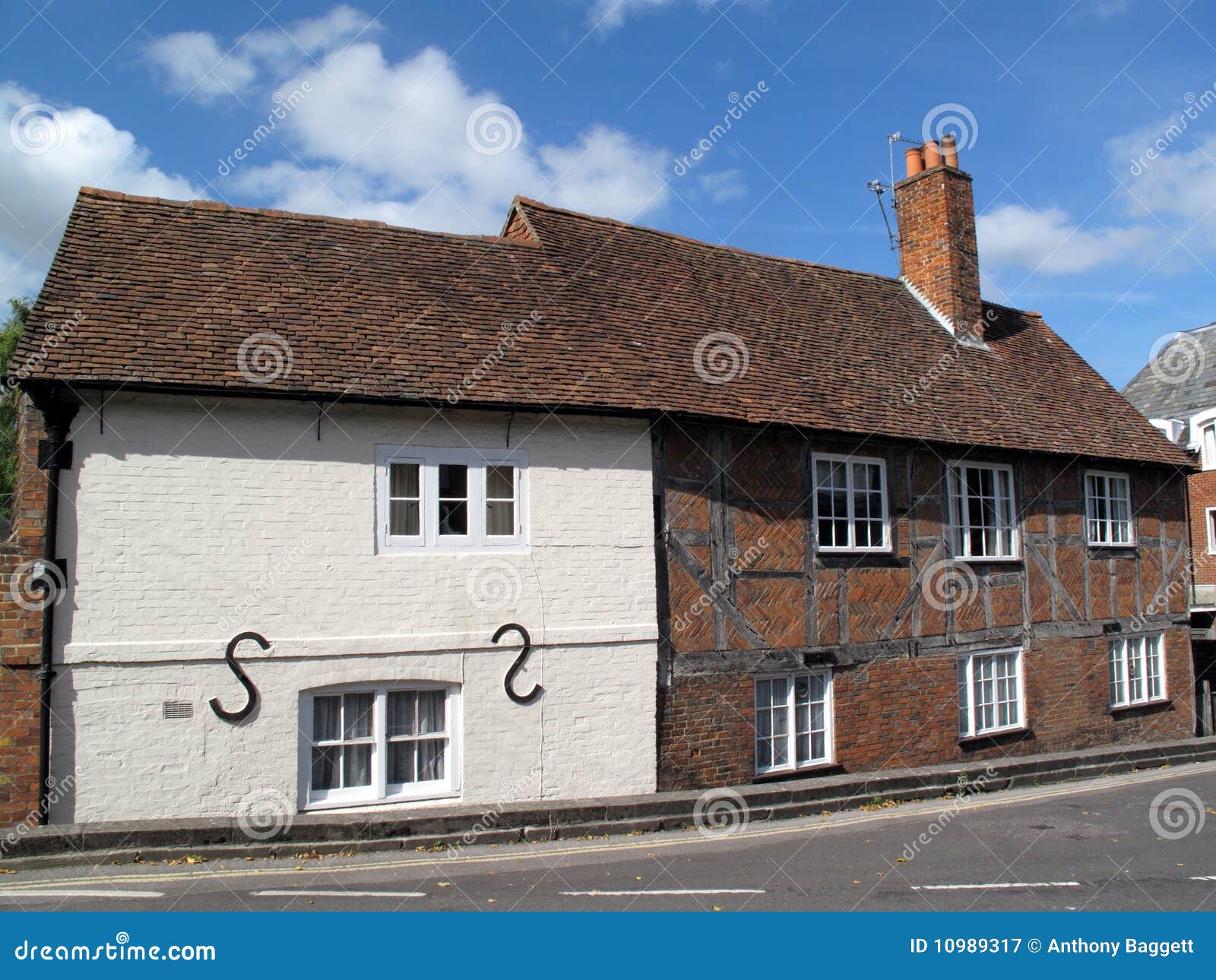 Medieval Timber Framed Cottage Stock Image - Image of england, middle ...