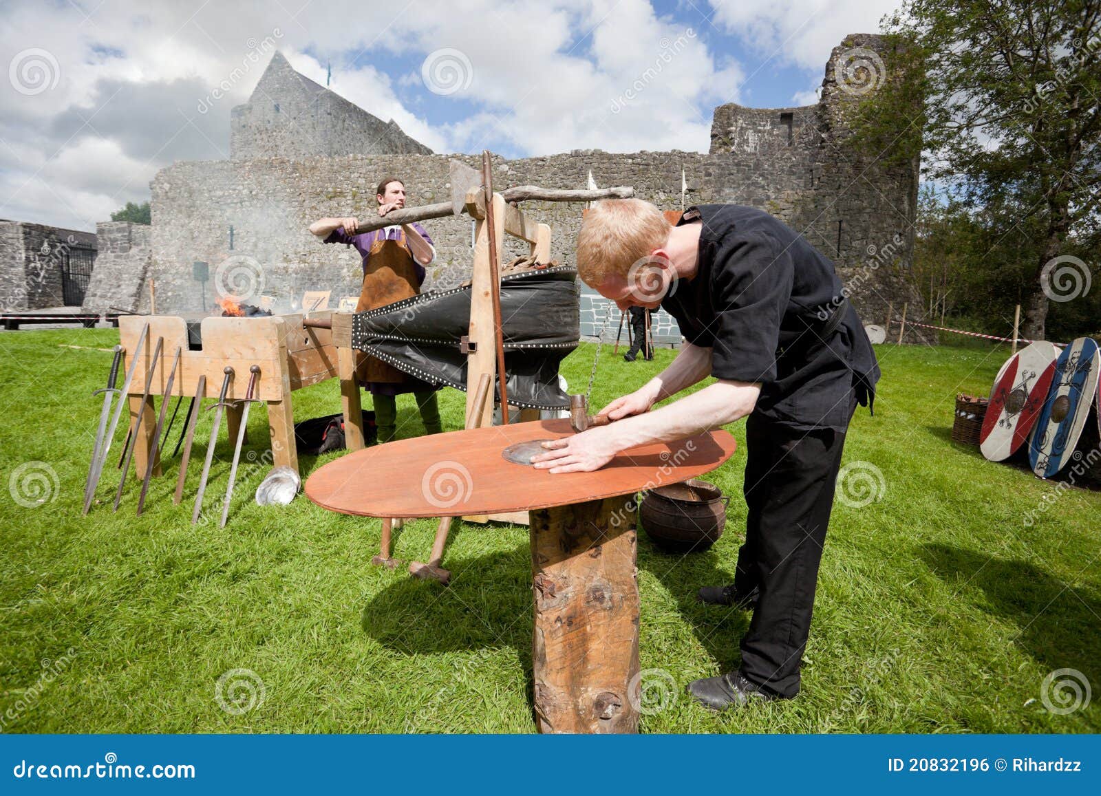 Medieval workshop editorial photo. Image of fighter, conflict - 20832196