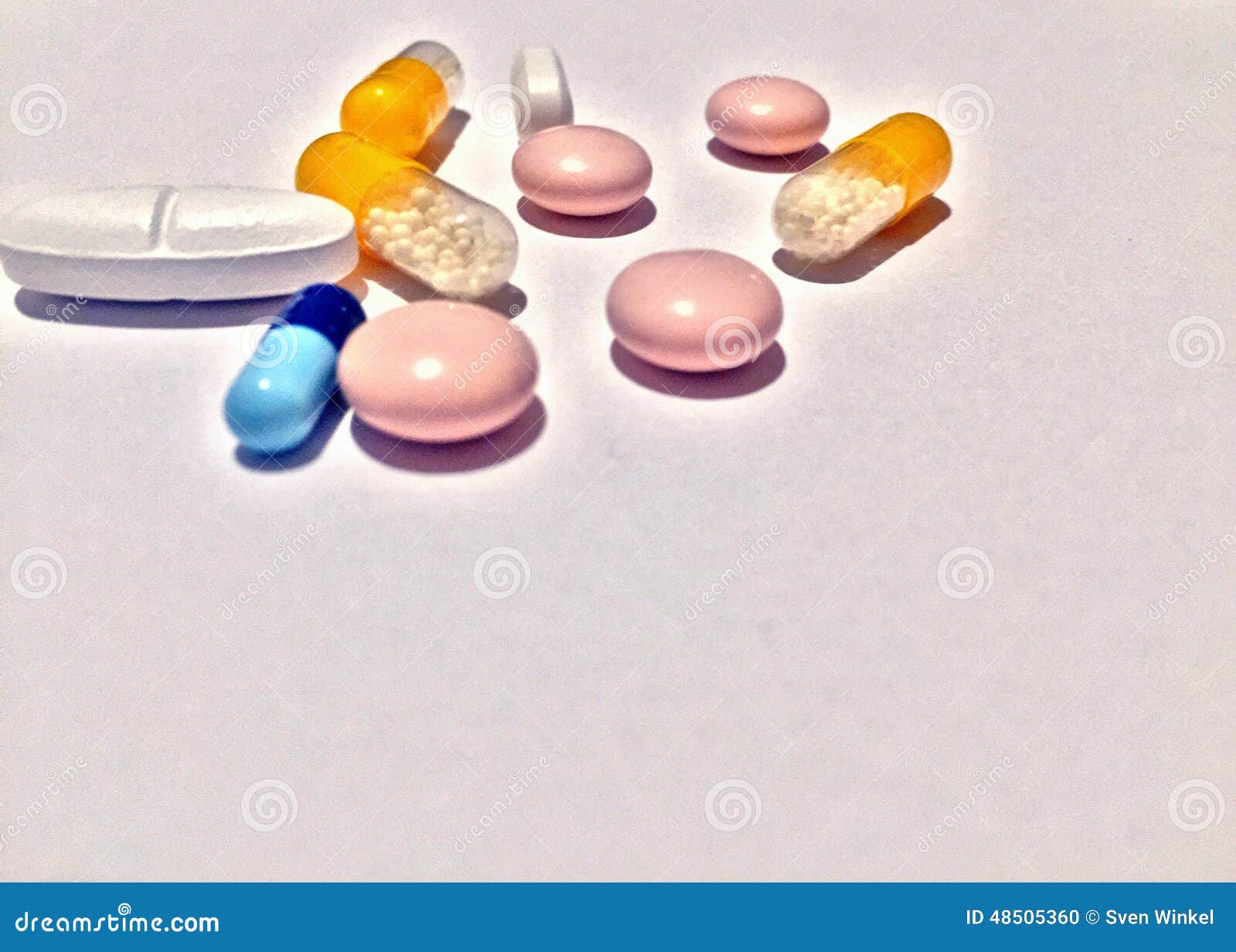 Medikamente Stock Photos - Download 12 Royalty Free Photos