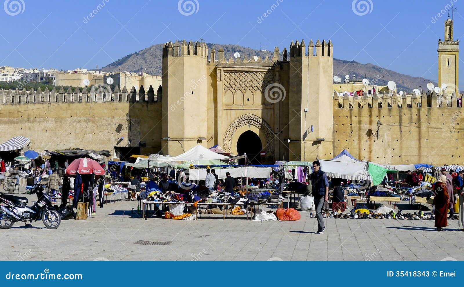 Medina von Fes, Marokko redaktionelles stockfoto. Bild von minarett ...