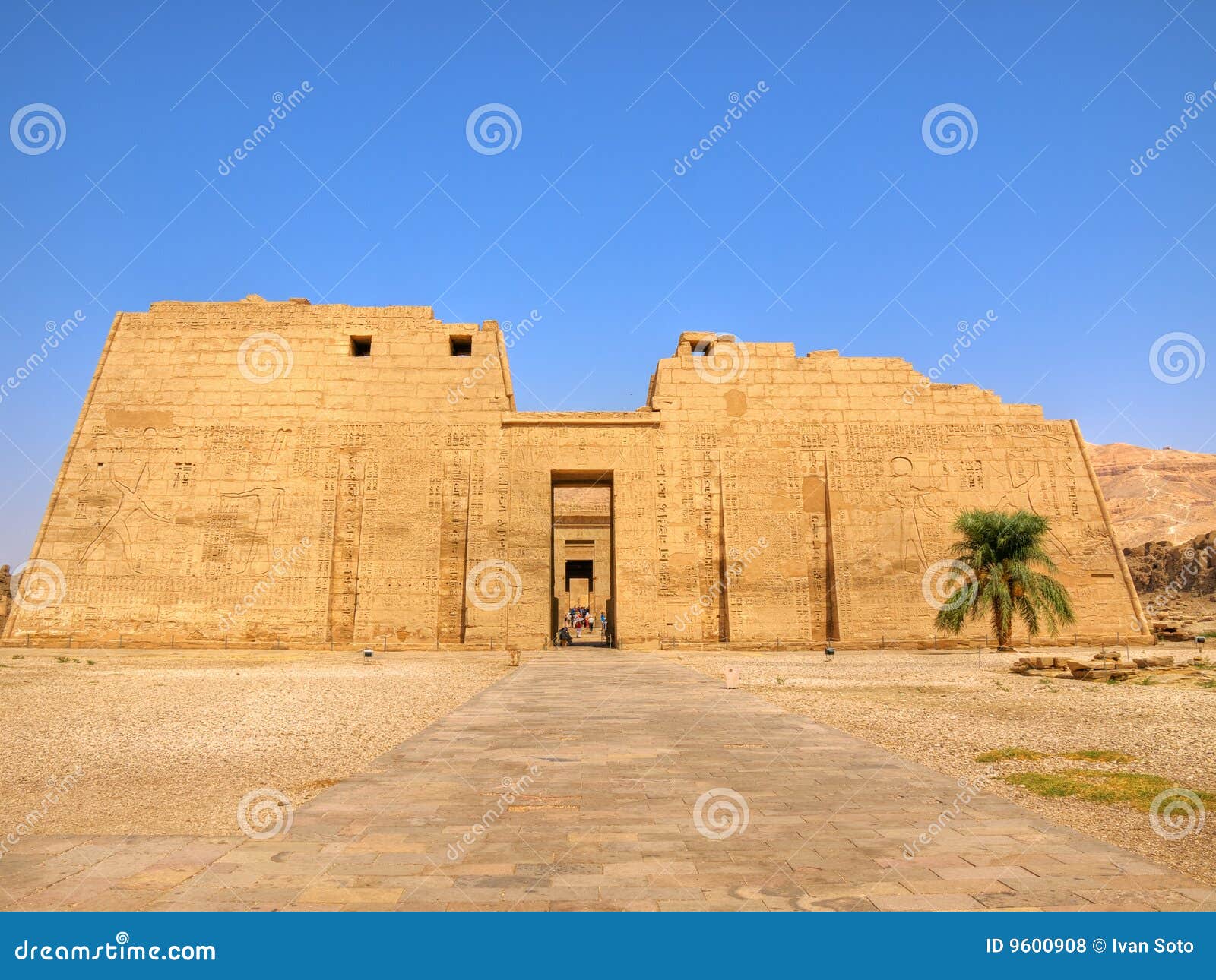 Medinet Habu temple stock photo. Image of hieroglyphics - 9600908