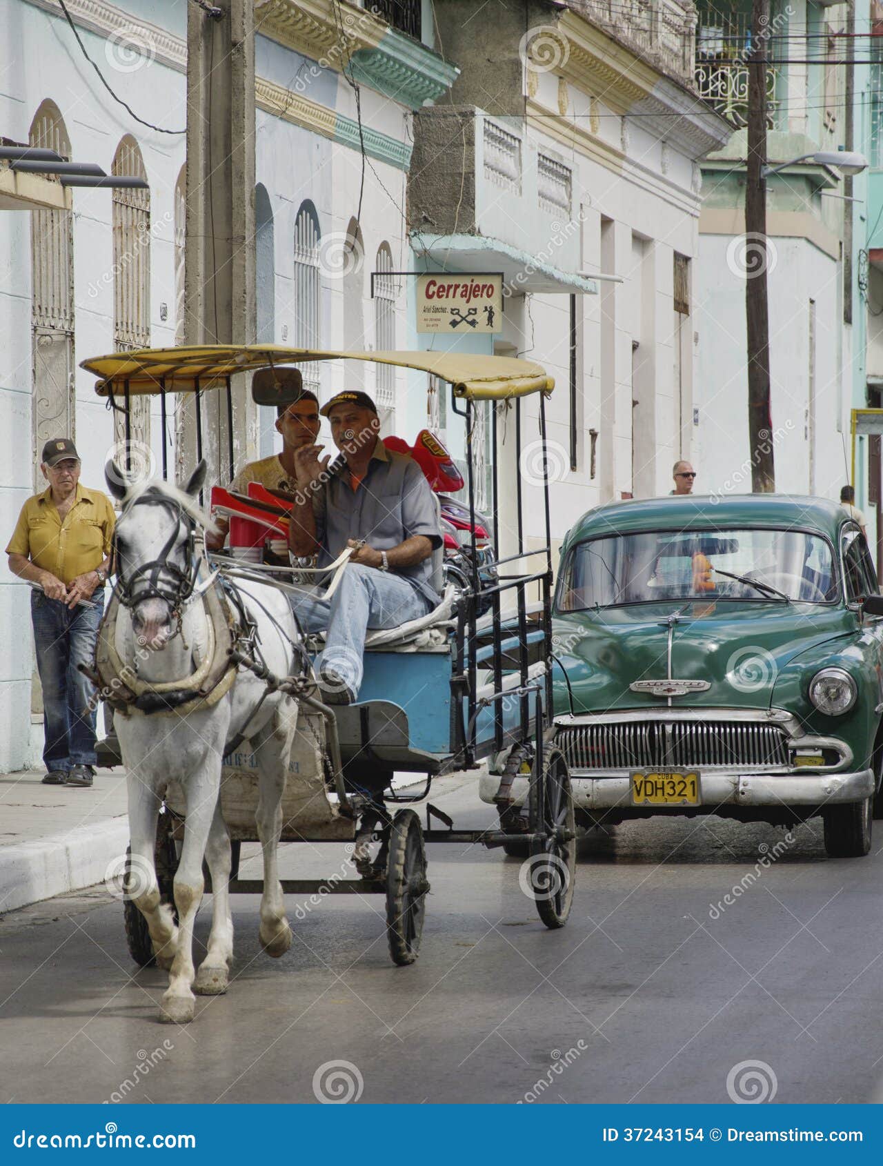 Medio De Transporte En Cuba 2013 Imagen de archivo editorial - Imagen ...