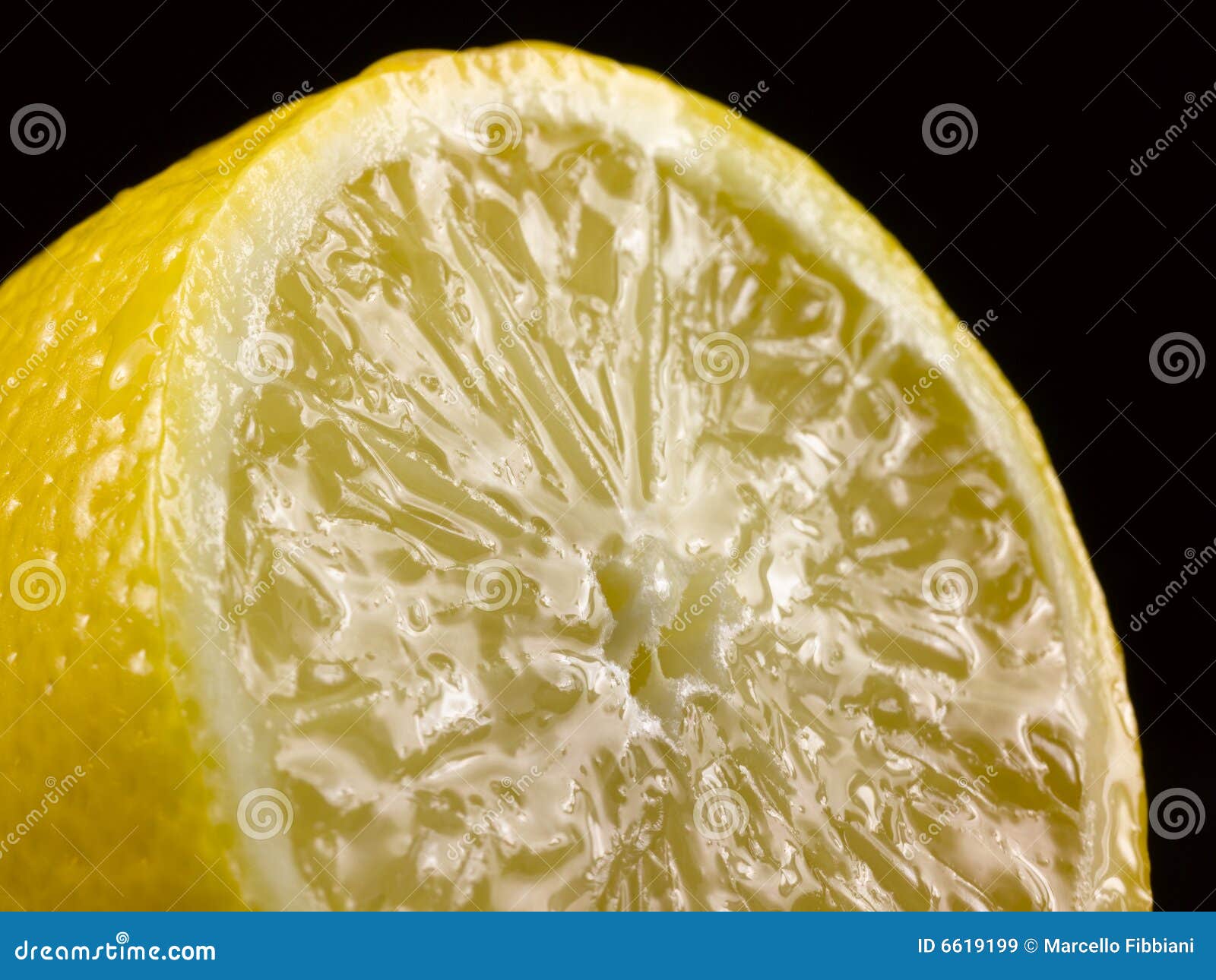 Medio limón imagen de archivo. Imagen de primer, medio - 6619199