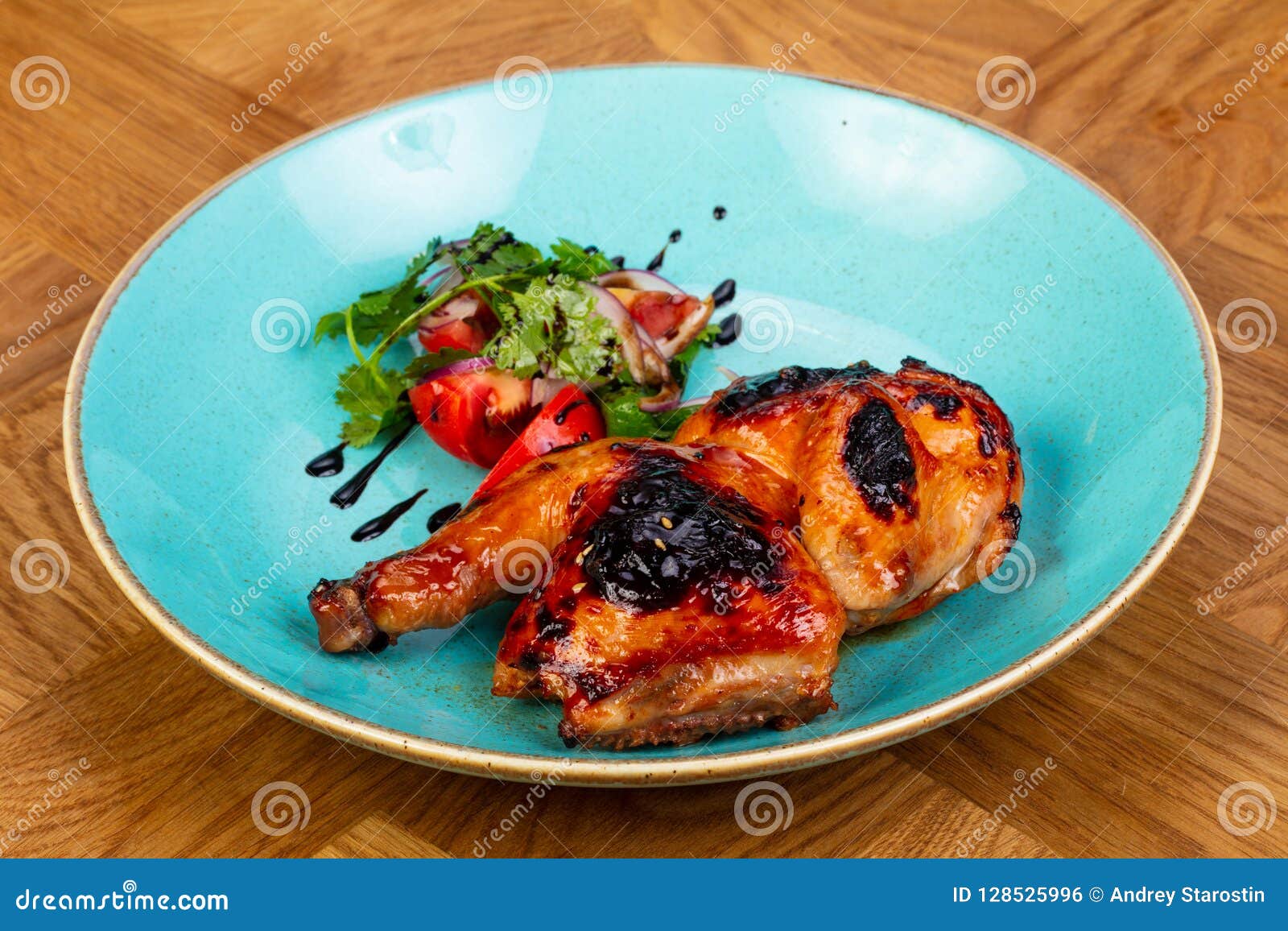 Medio pollo asado foto de archivo. Imagen de nadie, casero - 128525996