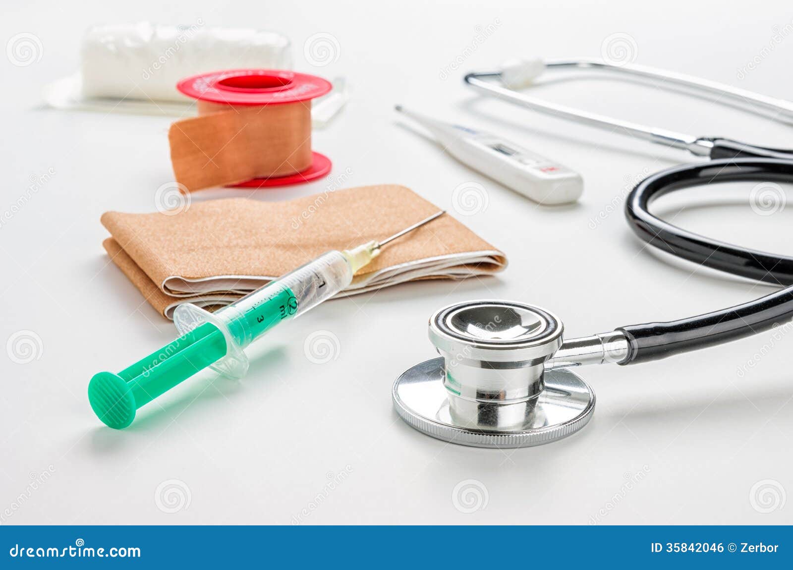 Medisch Producten En Materiaal Stock Foto - Image of pleister ...