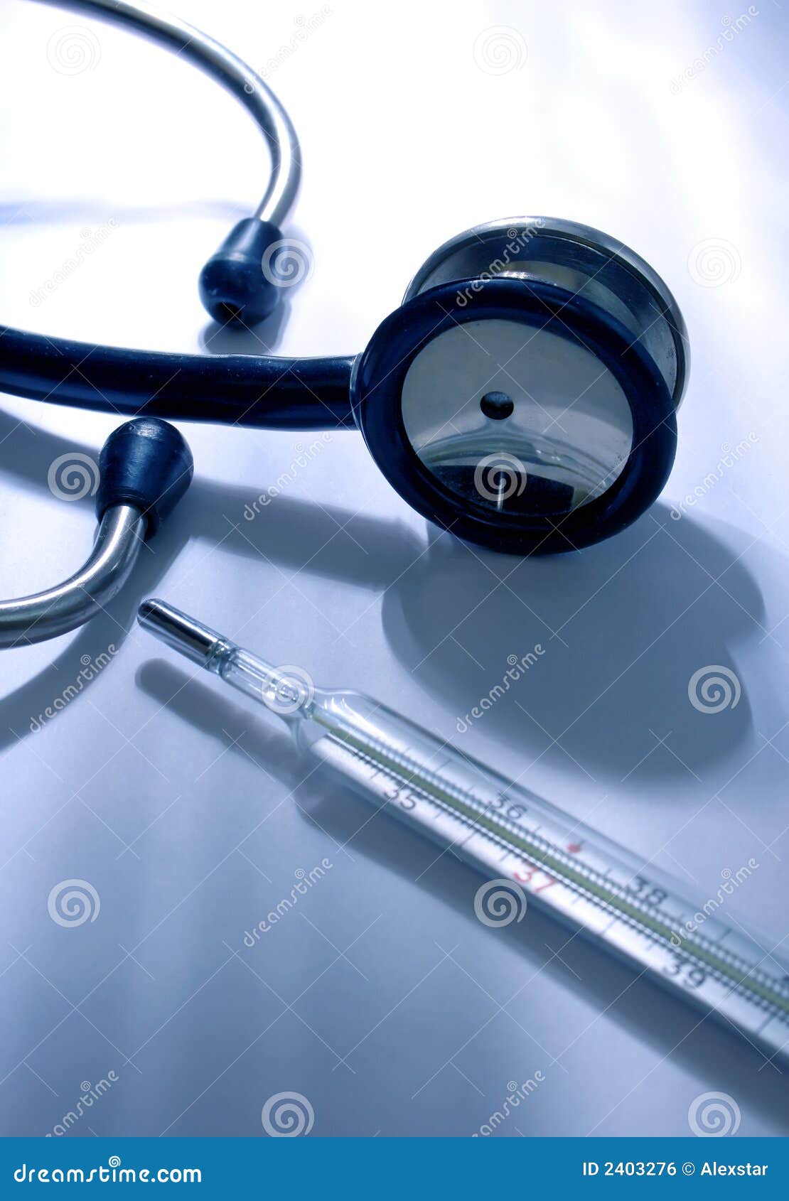 Medische apparatuur stock foto. Image of levensstijl, vakman - 2403276