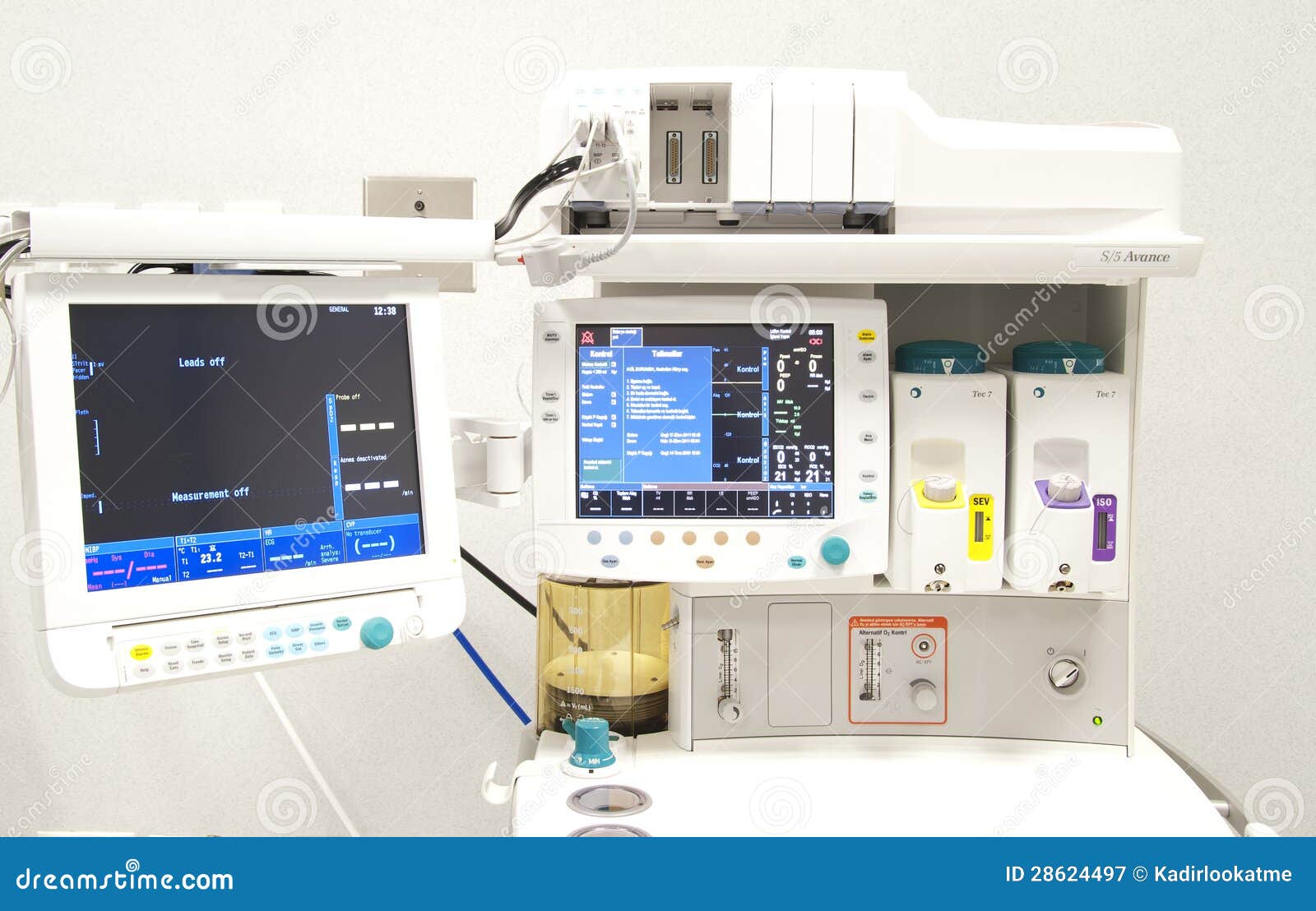 Medische apparatuur stock afbeelding. Image of analyse - 28624497