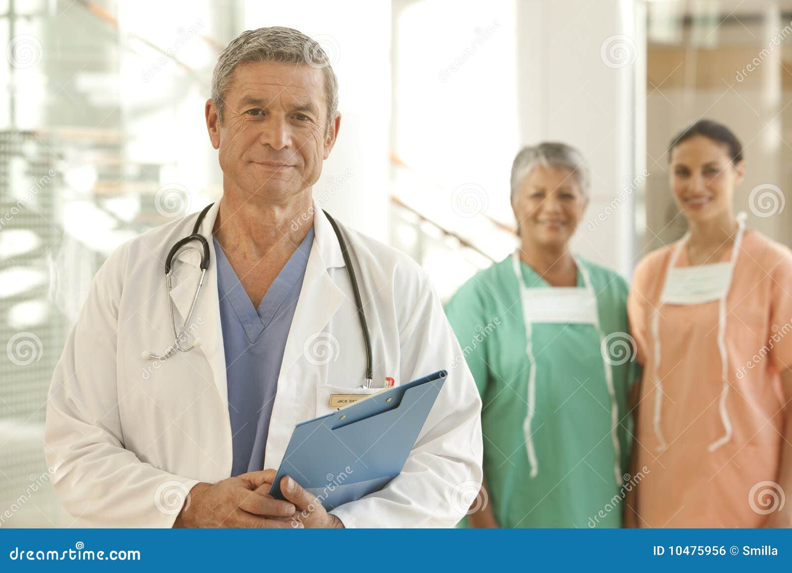 Medische arts en personeel stock foto. Image of etnisch - 10475956