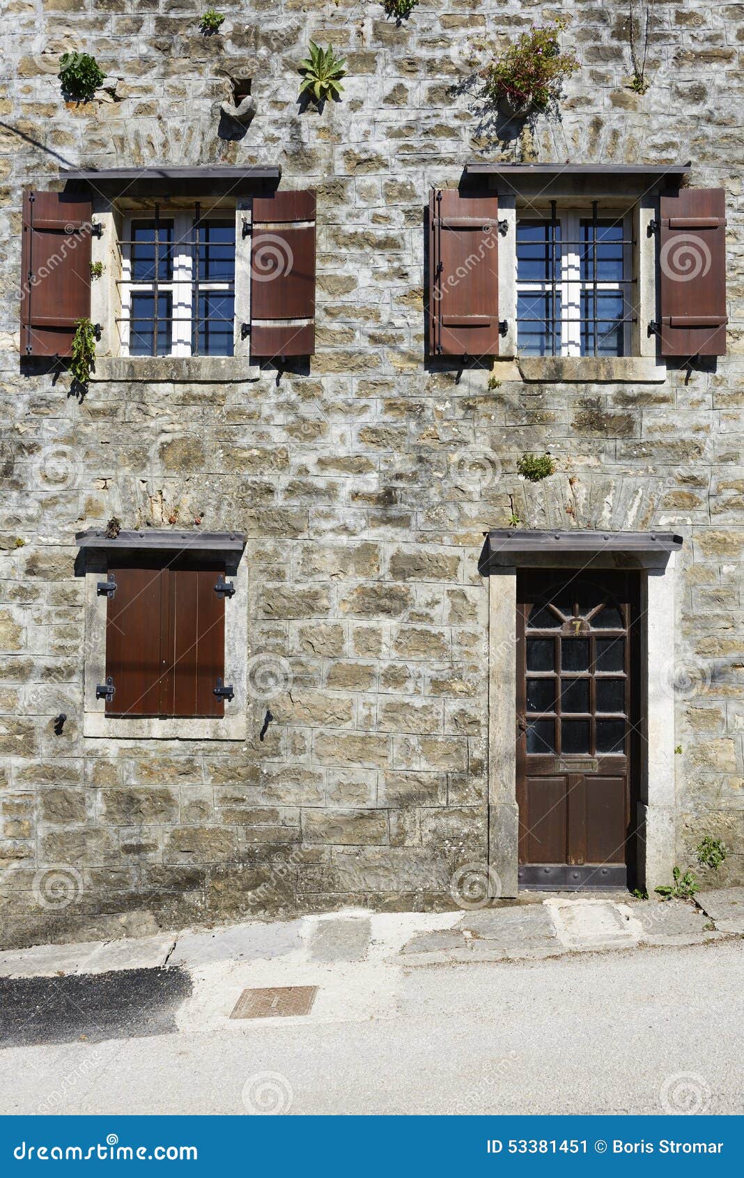 Mediterranean Stone House stock image. Image of croatia - 53381451