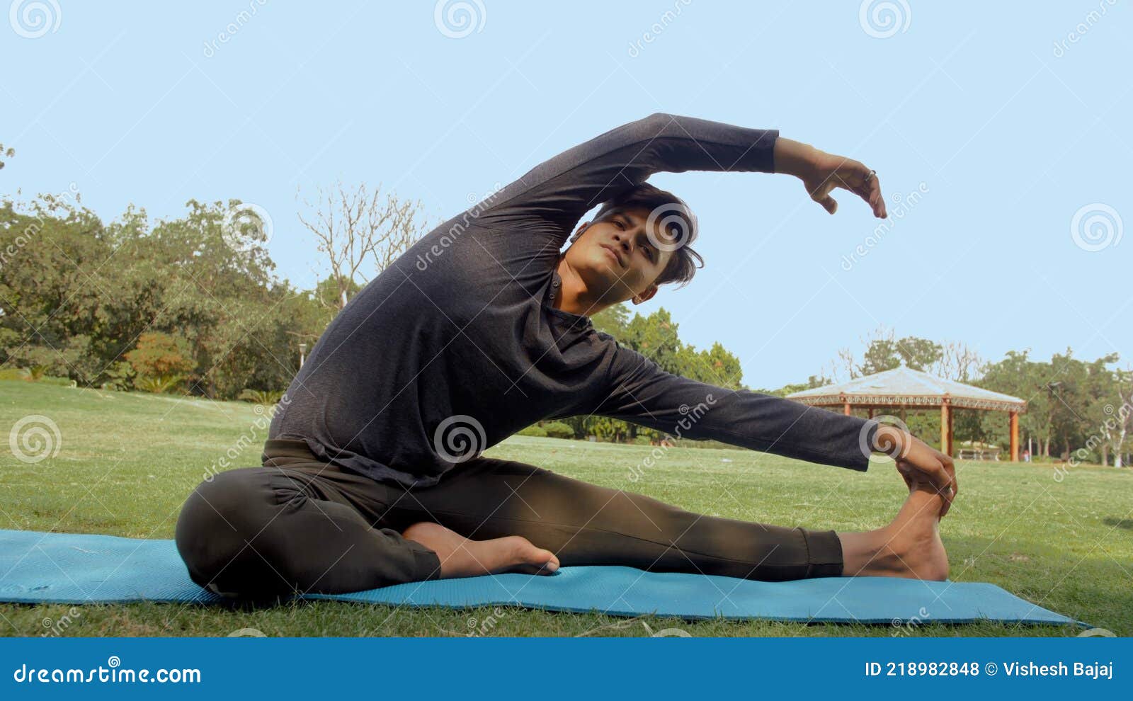 Young Boy Doing Splits Stock Footage & Videos - 5 Stock Videos