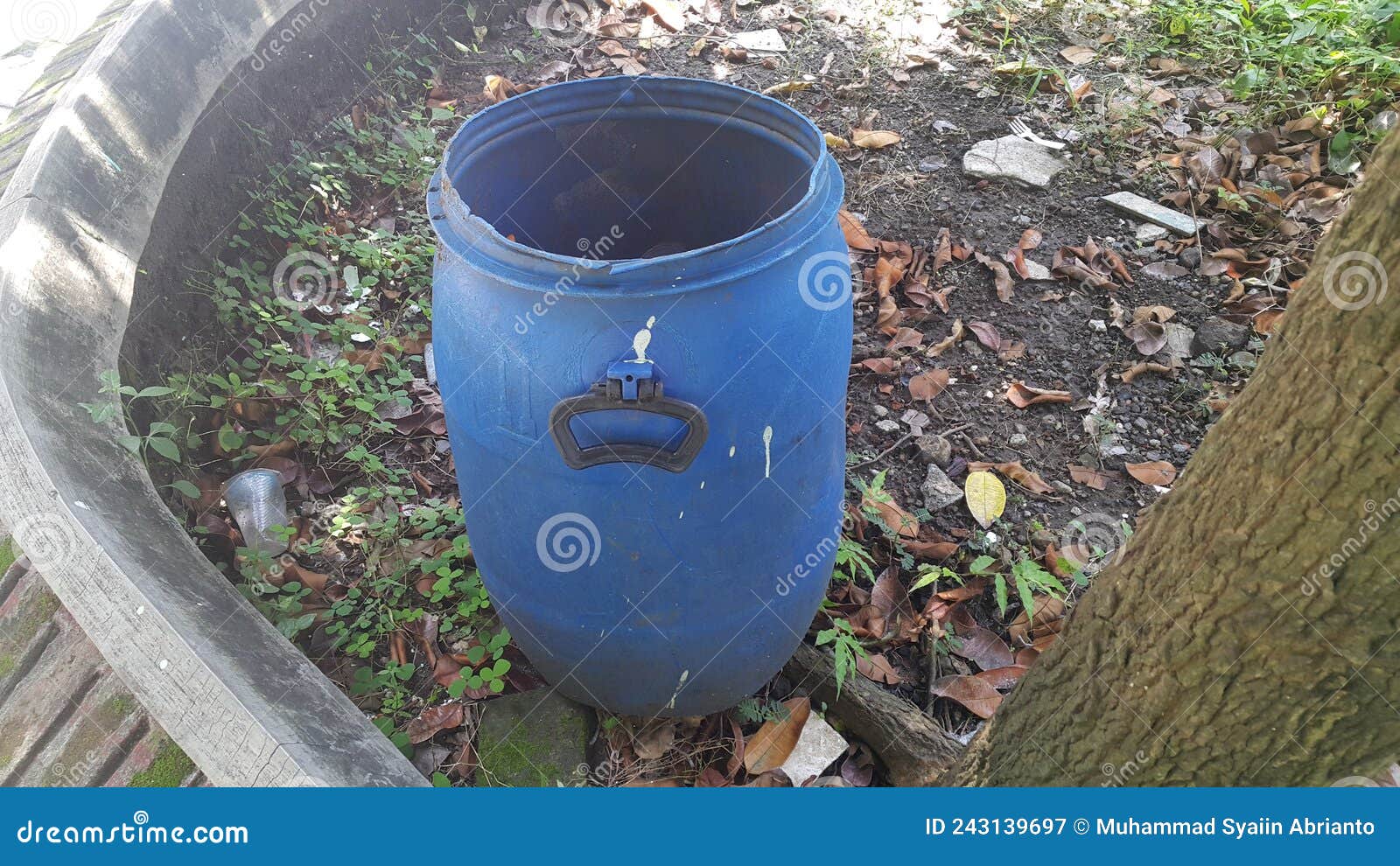 Medium Size Trash Can in the Yard Stock Image - Image of medium, yard ...