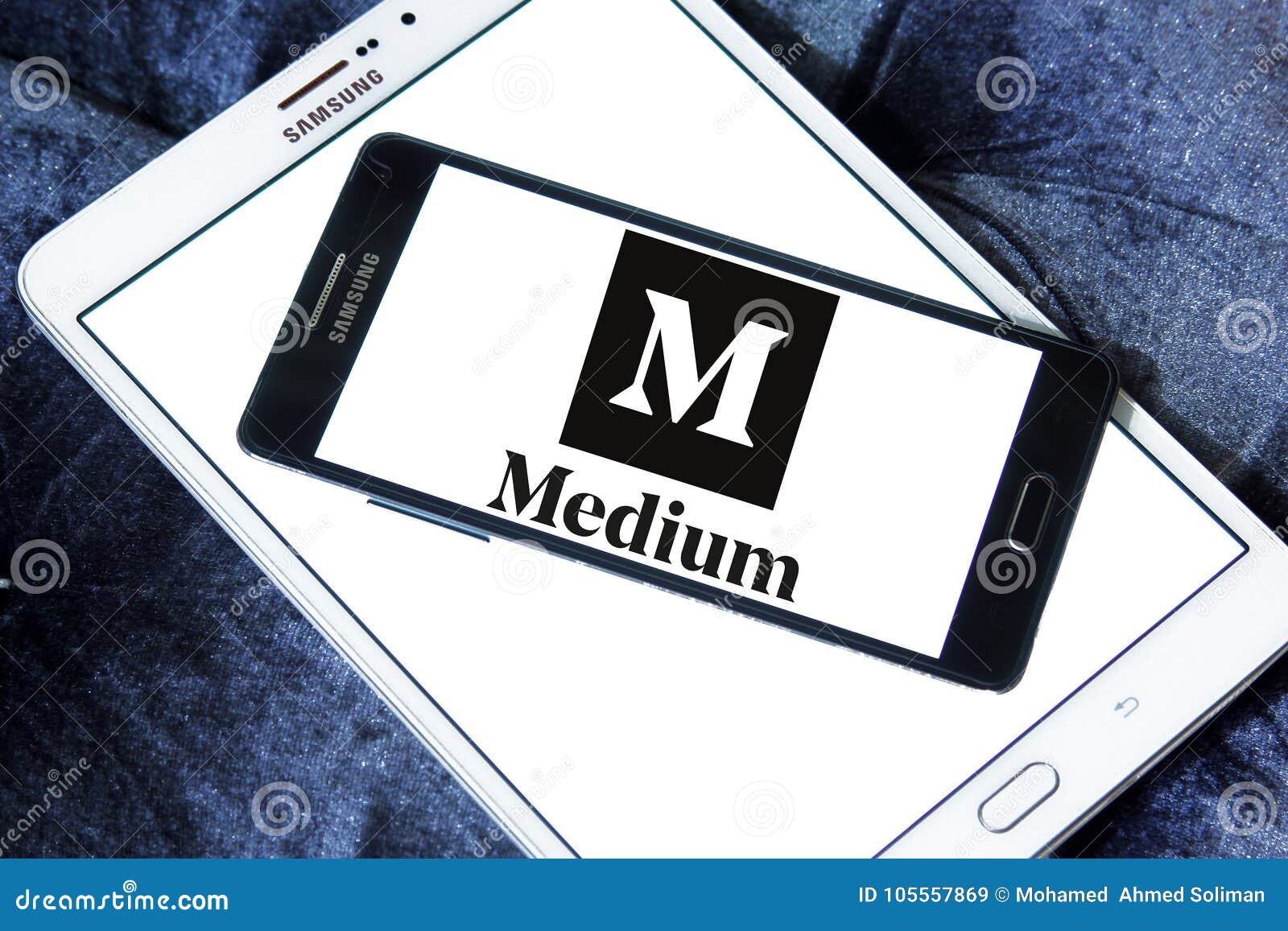 Medium website logo editorial stock image. Image of facebook - 105557869