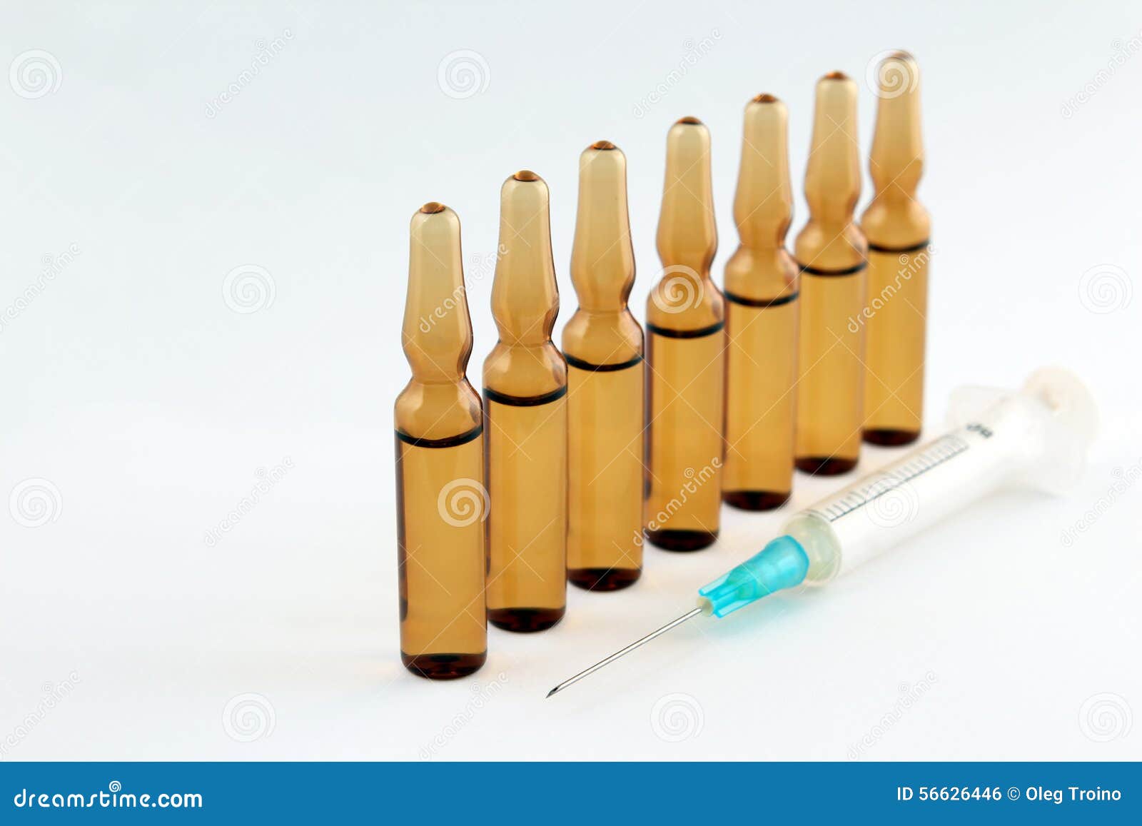 Medizinische Phiolen stockfoto. Bild von klinik, droge - 56626446