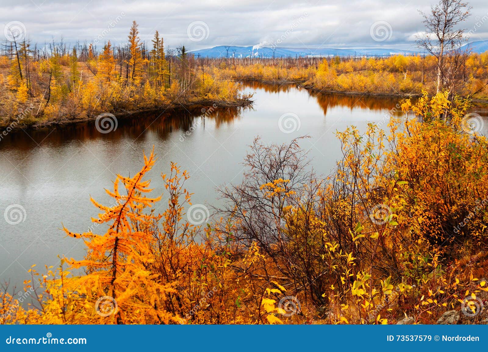 Meer in Toendra in Het Taimyr-Schiereiland Stock Afbeelding - Image of ...