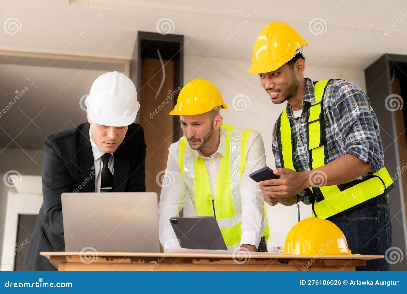 Meeting Engineers Or Architects For Projects, Working With Partners And Engineering Tools To ...