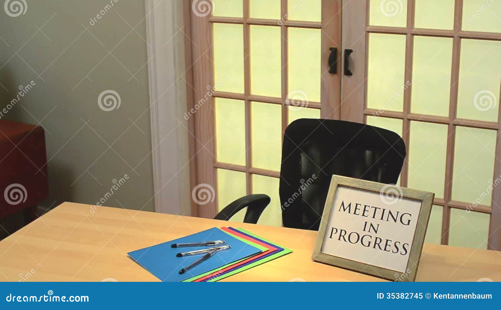 Meeting In Progress Sign Picture. Image: 35382745