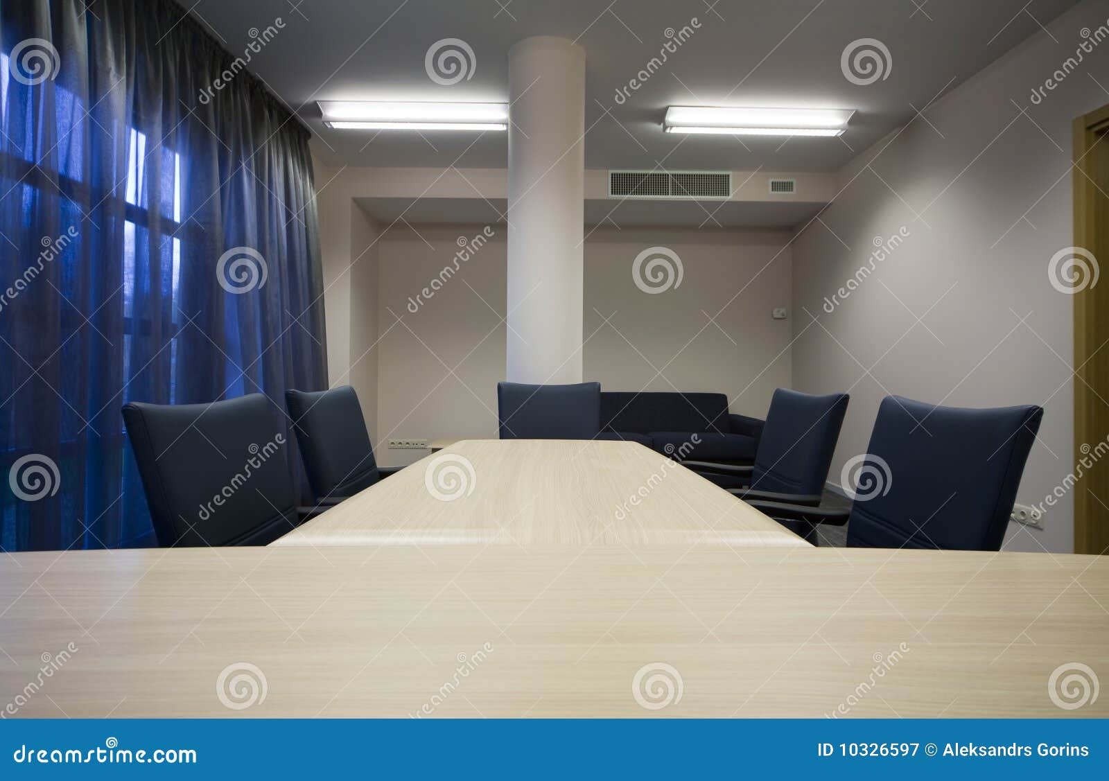 Meeting room stock image. Image of lights, boardroom - 10326597