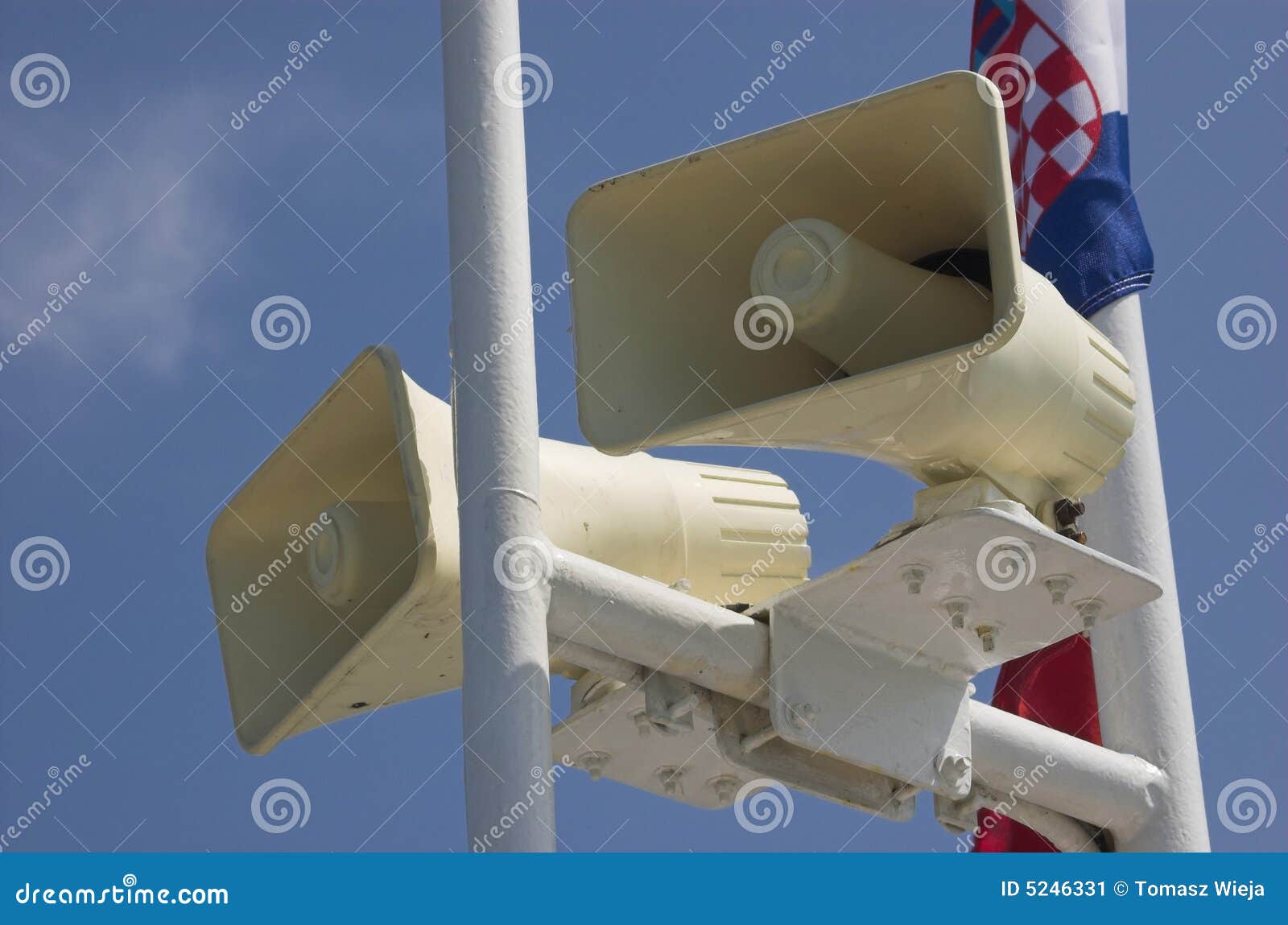 Megafoni parlanti immagine stock. Immagine di bandierina - 5246331